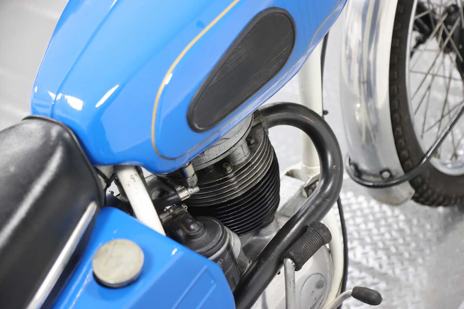 Lot 2 - 1968 BSA B25 / B40