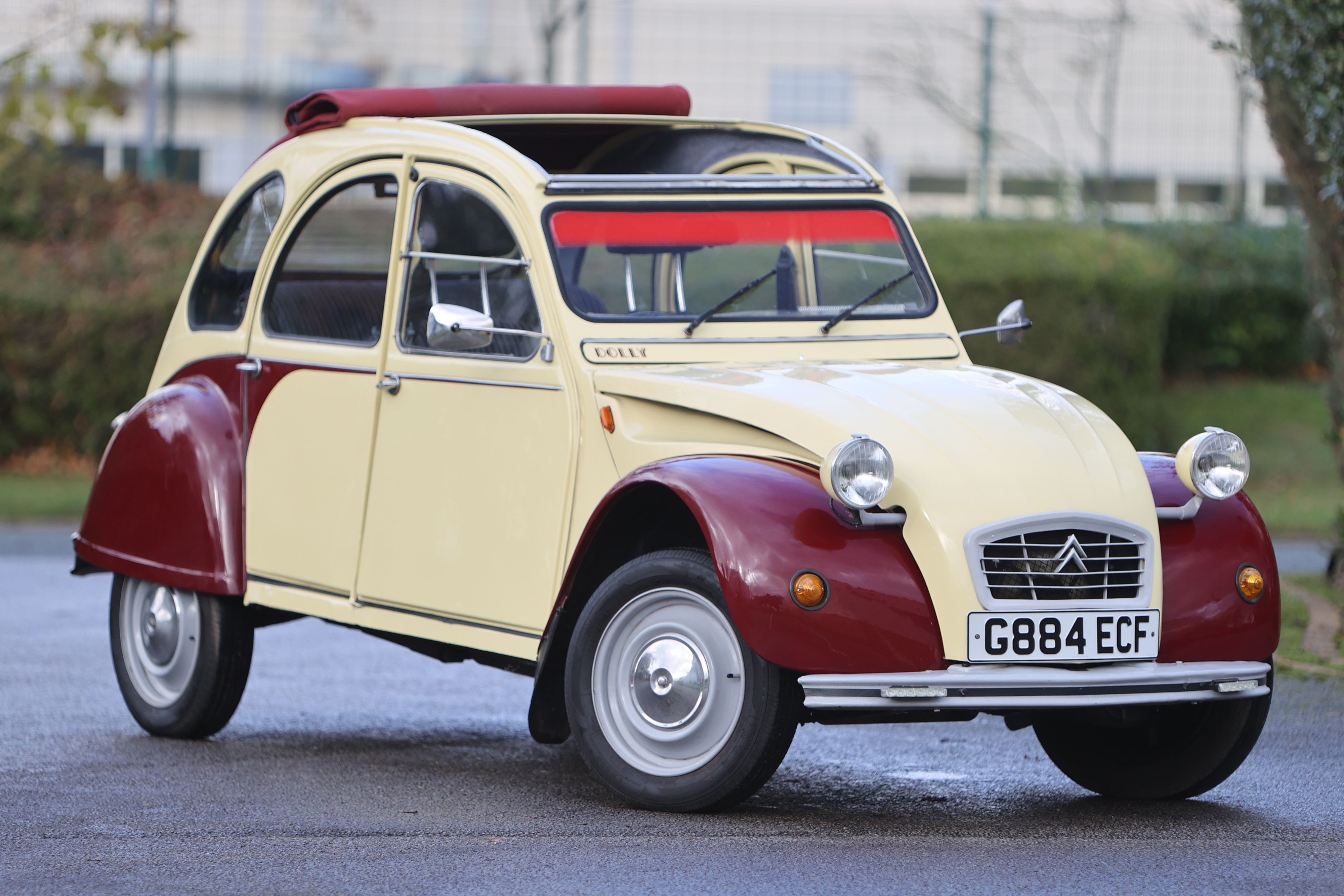 Lot 126 - 1989 Citroen 2CV6 Special Dolly