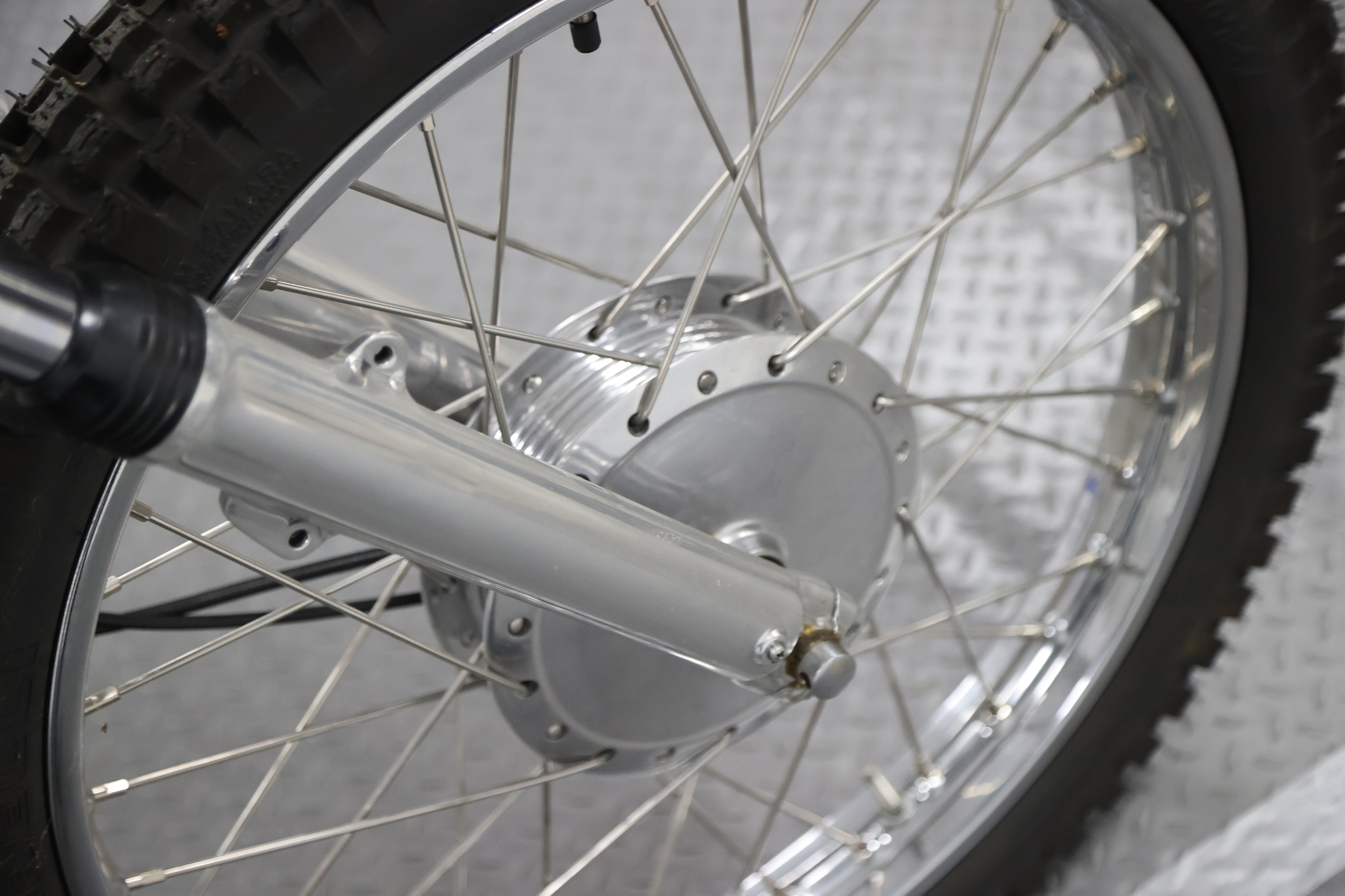 Lot 21 - 1974 Yamaha DT360