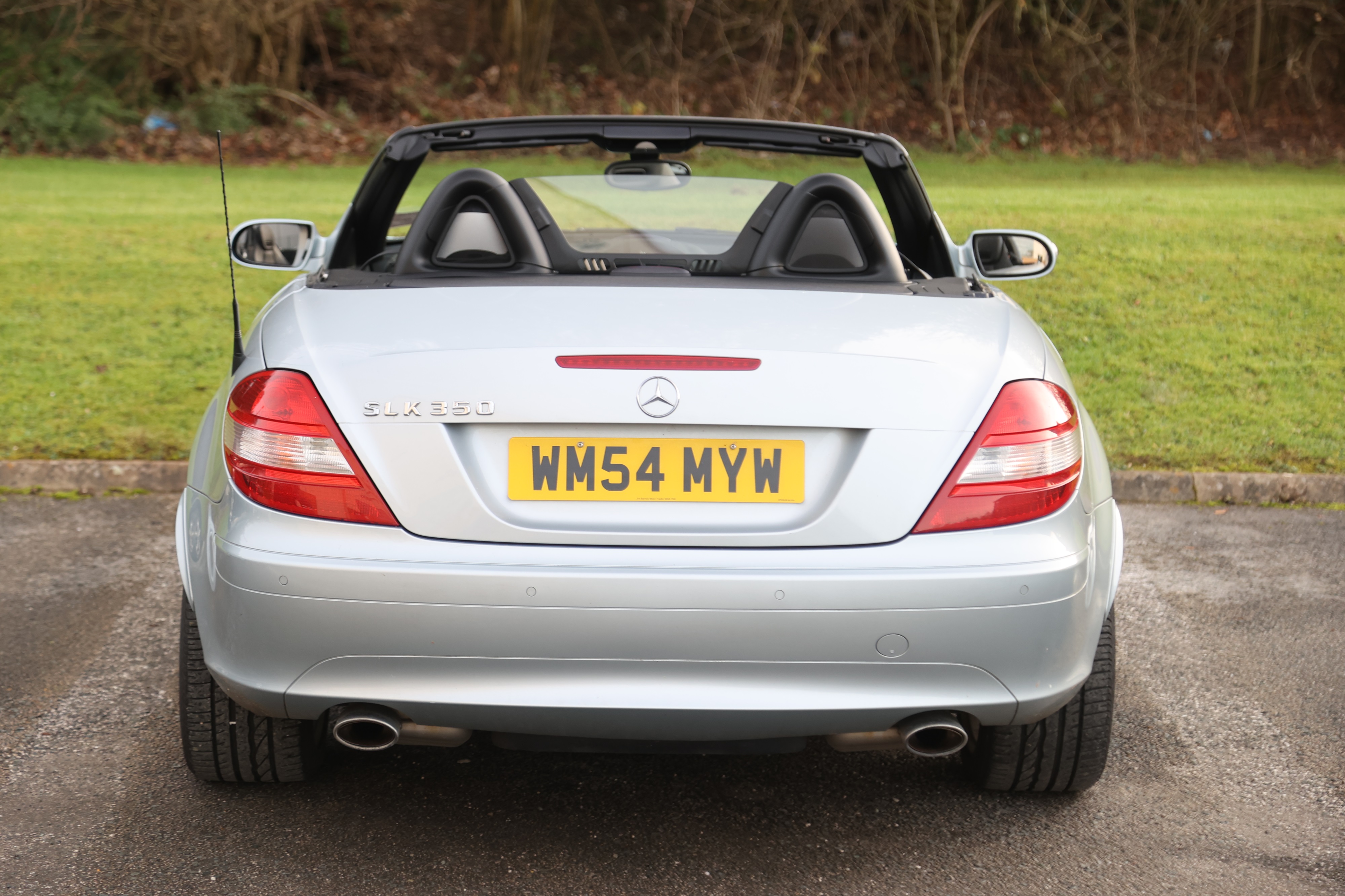 Lot 106 - 2004 Mercedes-Benz SLK 350