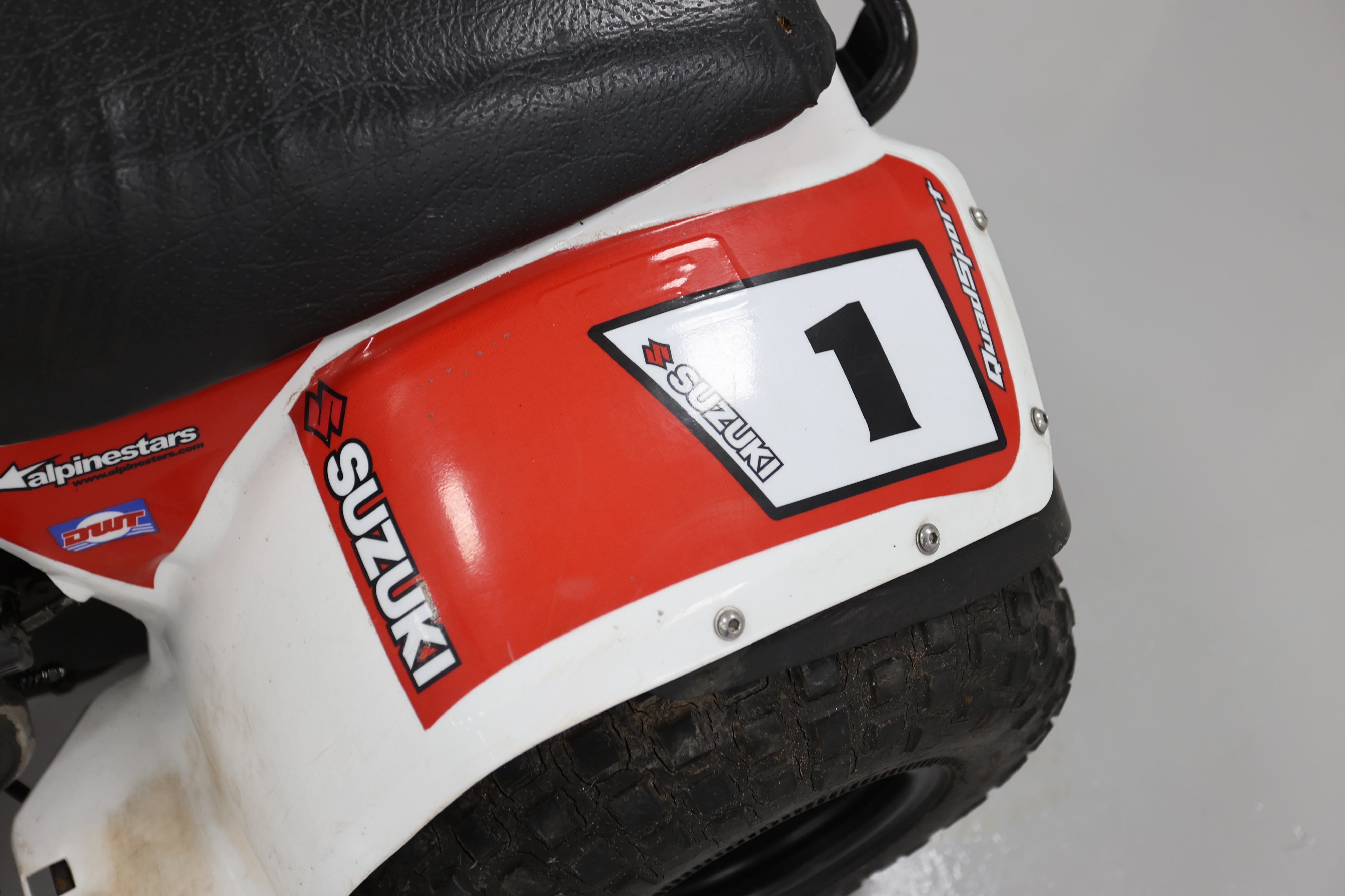 Lot 24 - Suzuki LT50