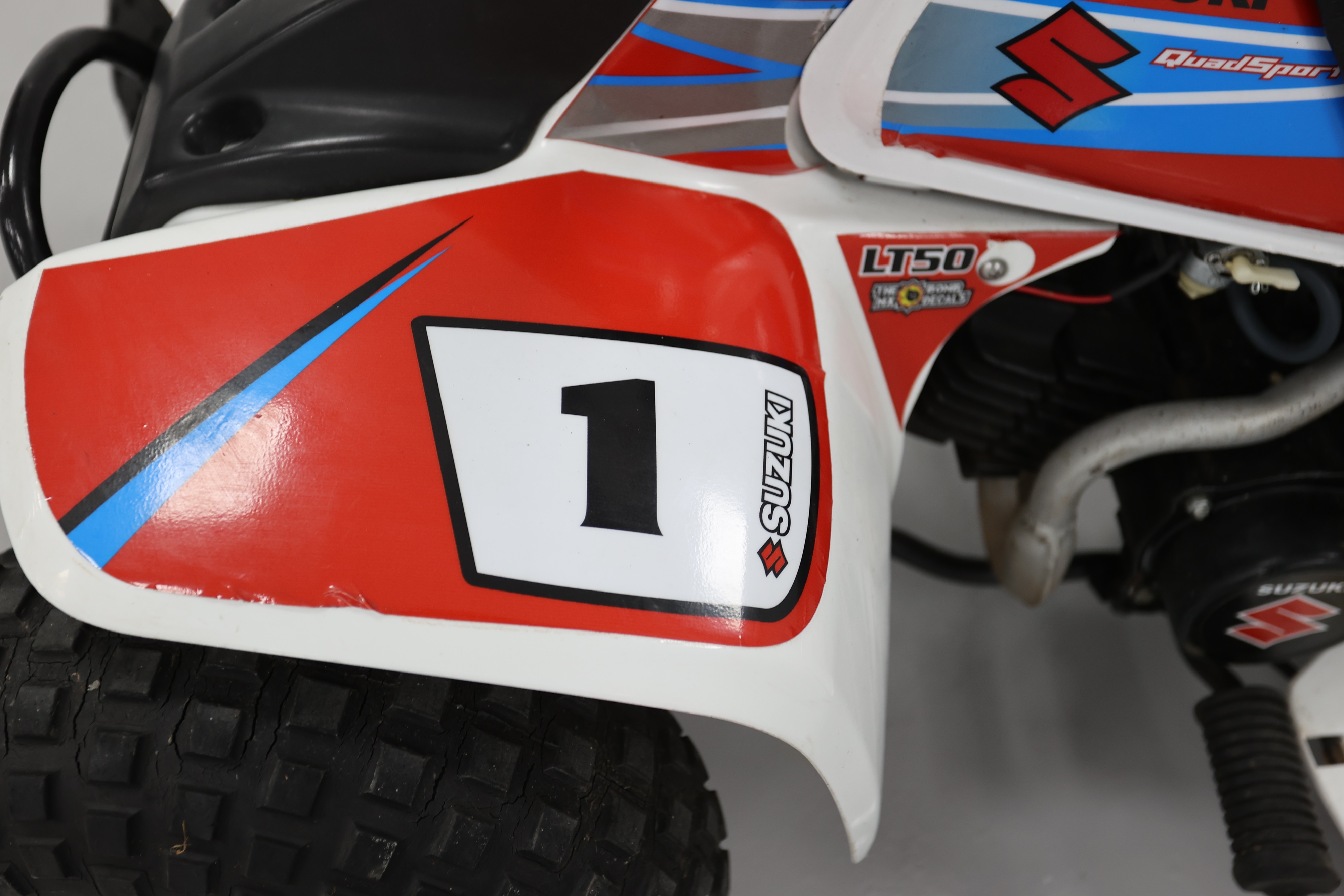 Lot 24 - Suzuki LT50