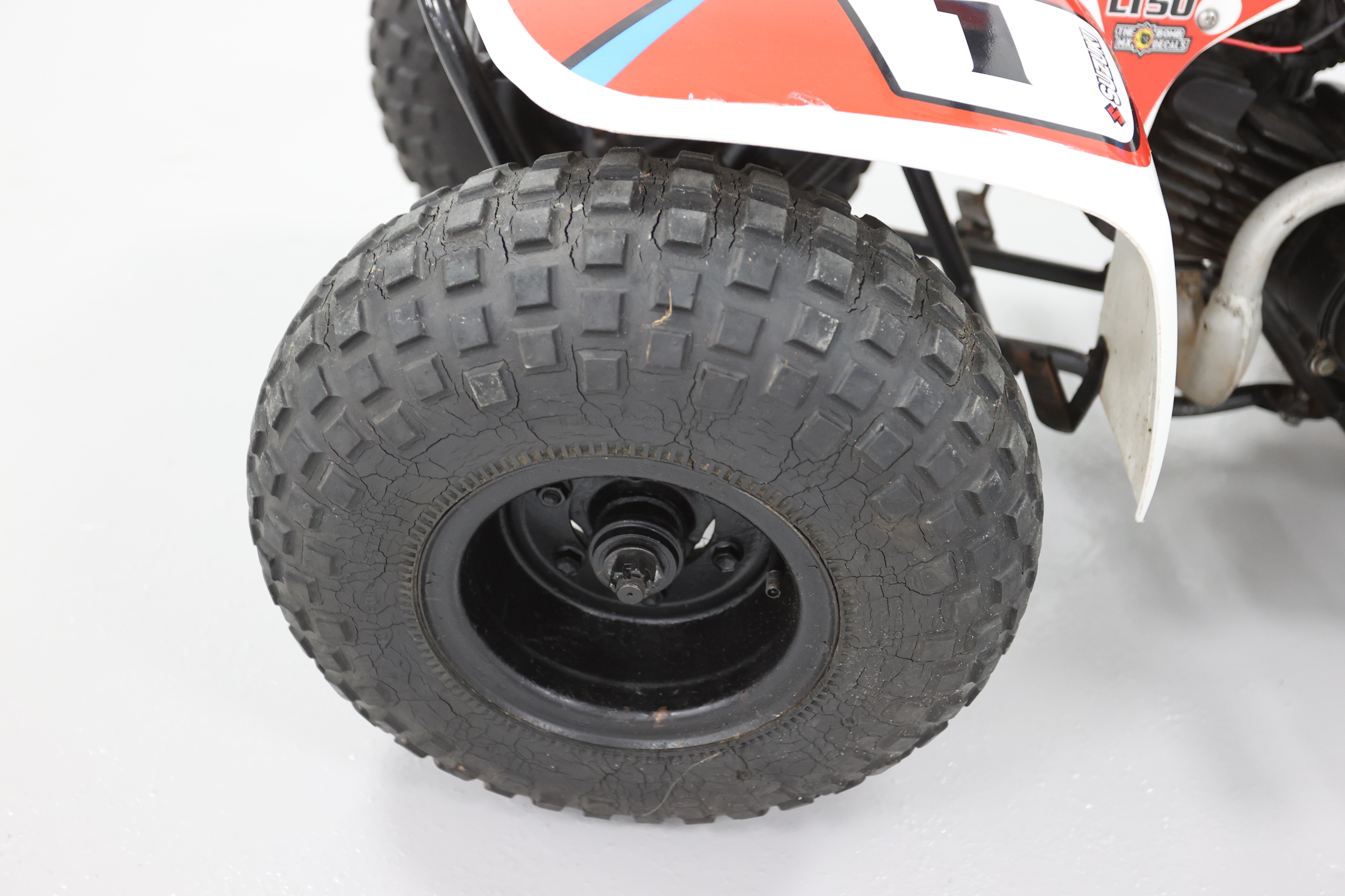 Lot 24 - Suzuki LT50