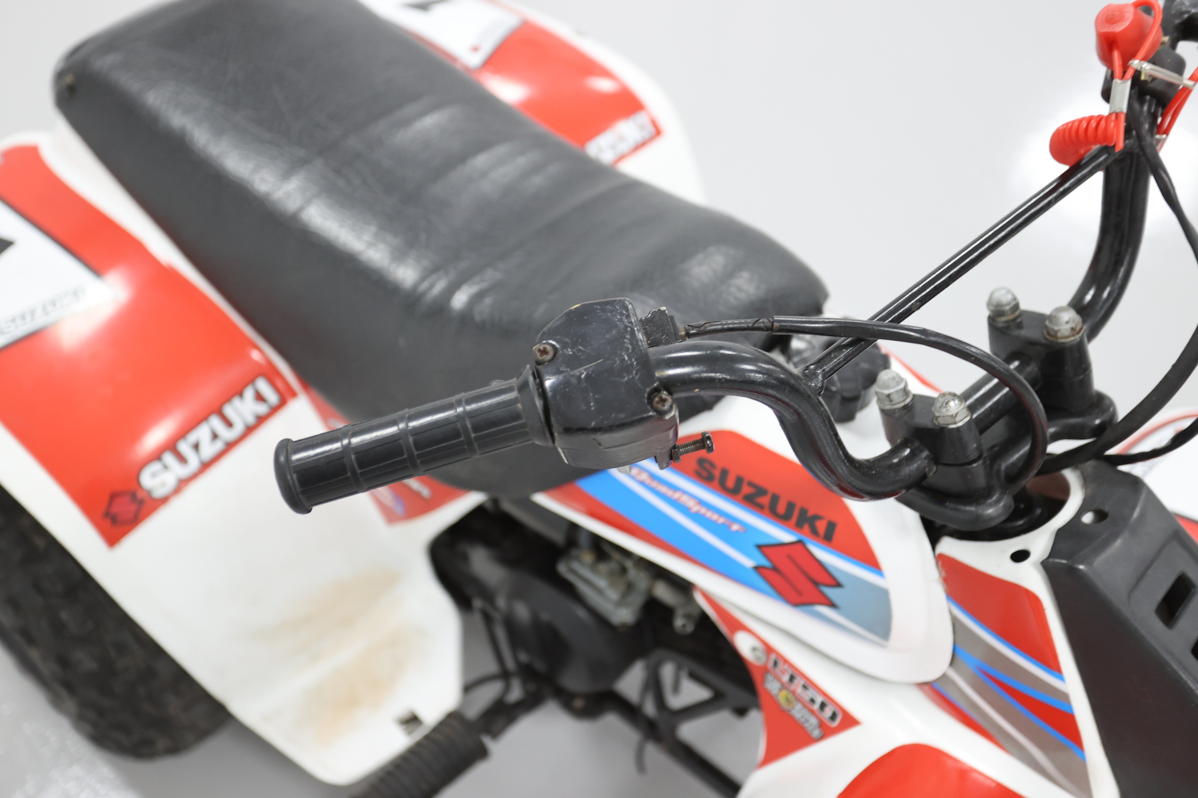 Lot 24 - Suzuki LT50