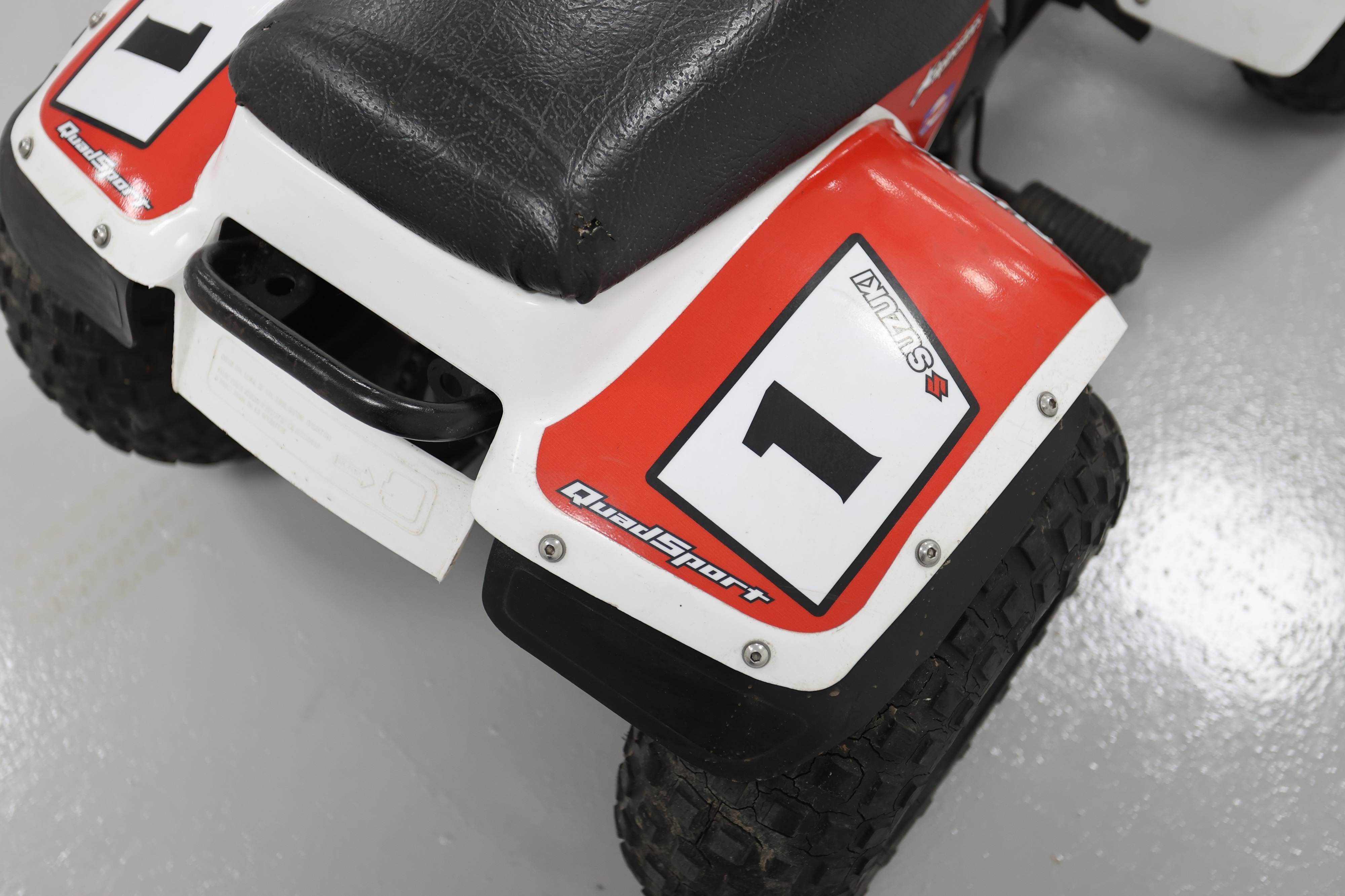 Lot 24 - Suzuki LT50