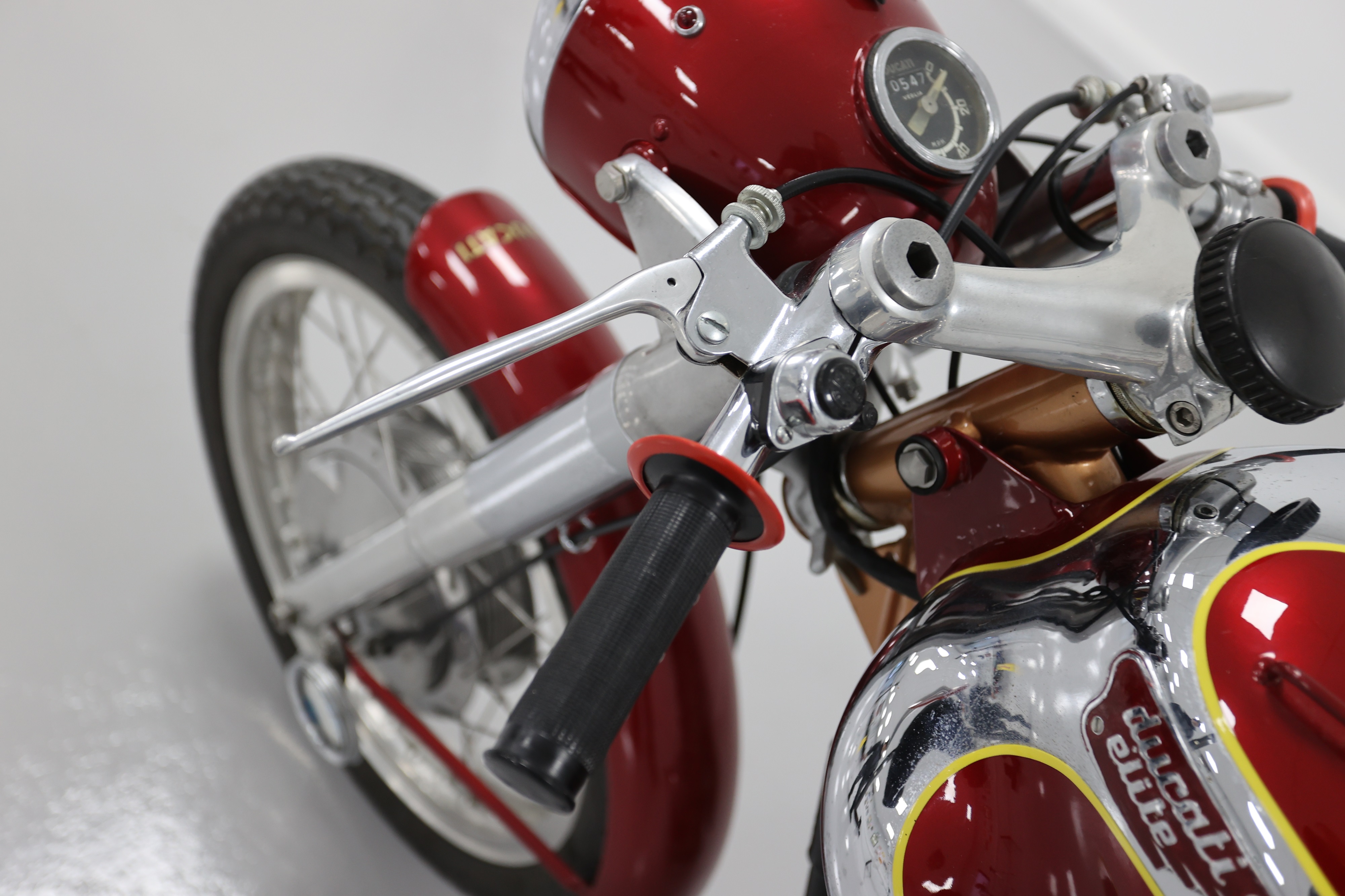 Lot 15 - 1961 Ducati Elite 200