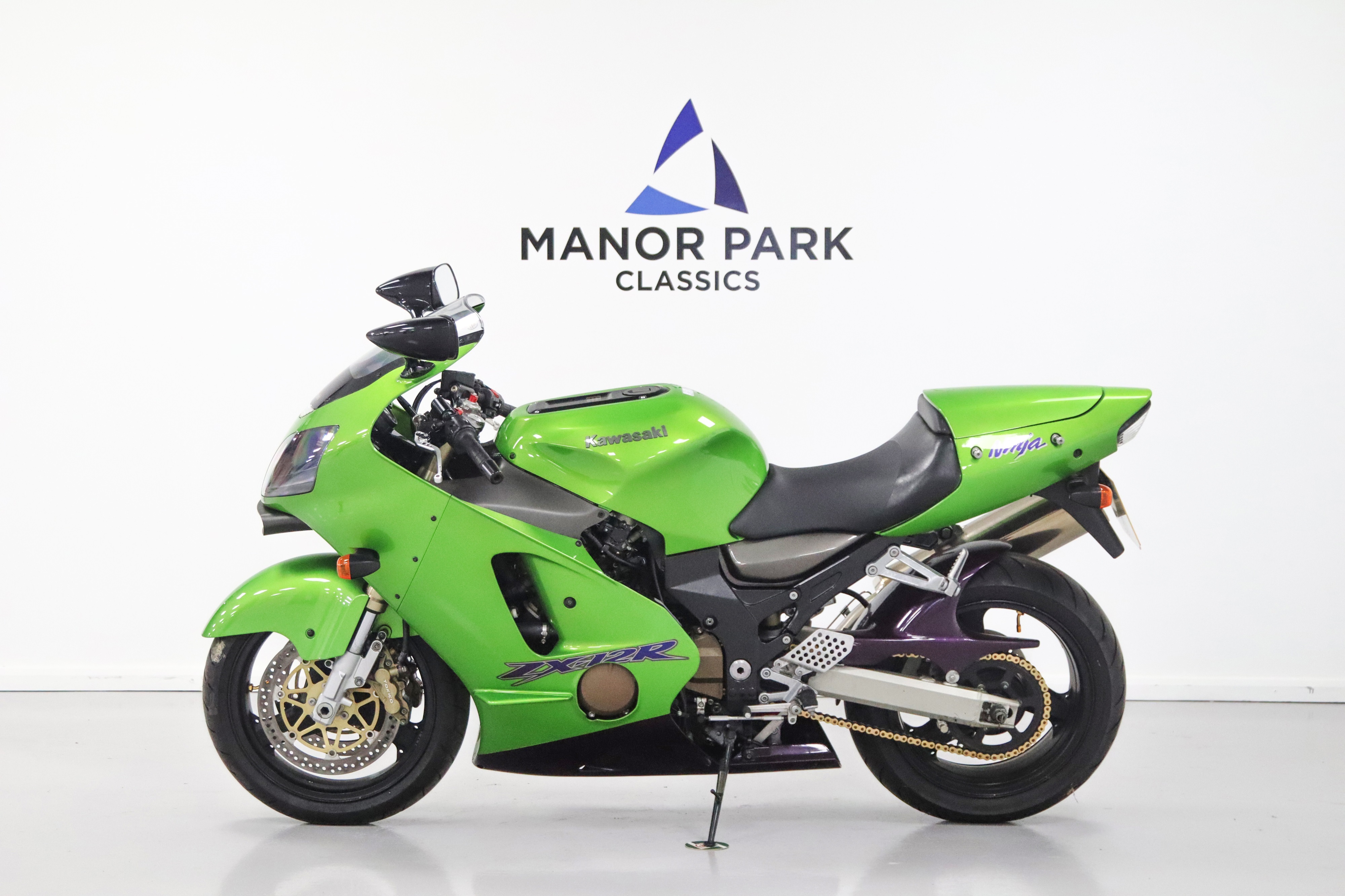 Lot 2 - 2000 Kawasaki ZX-12R Ninja