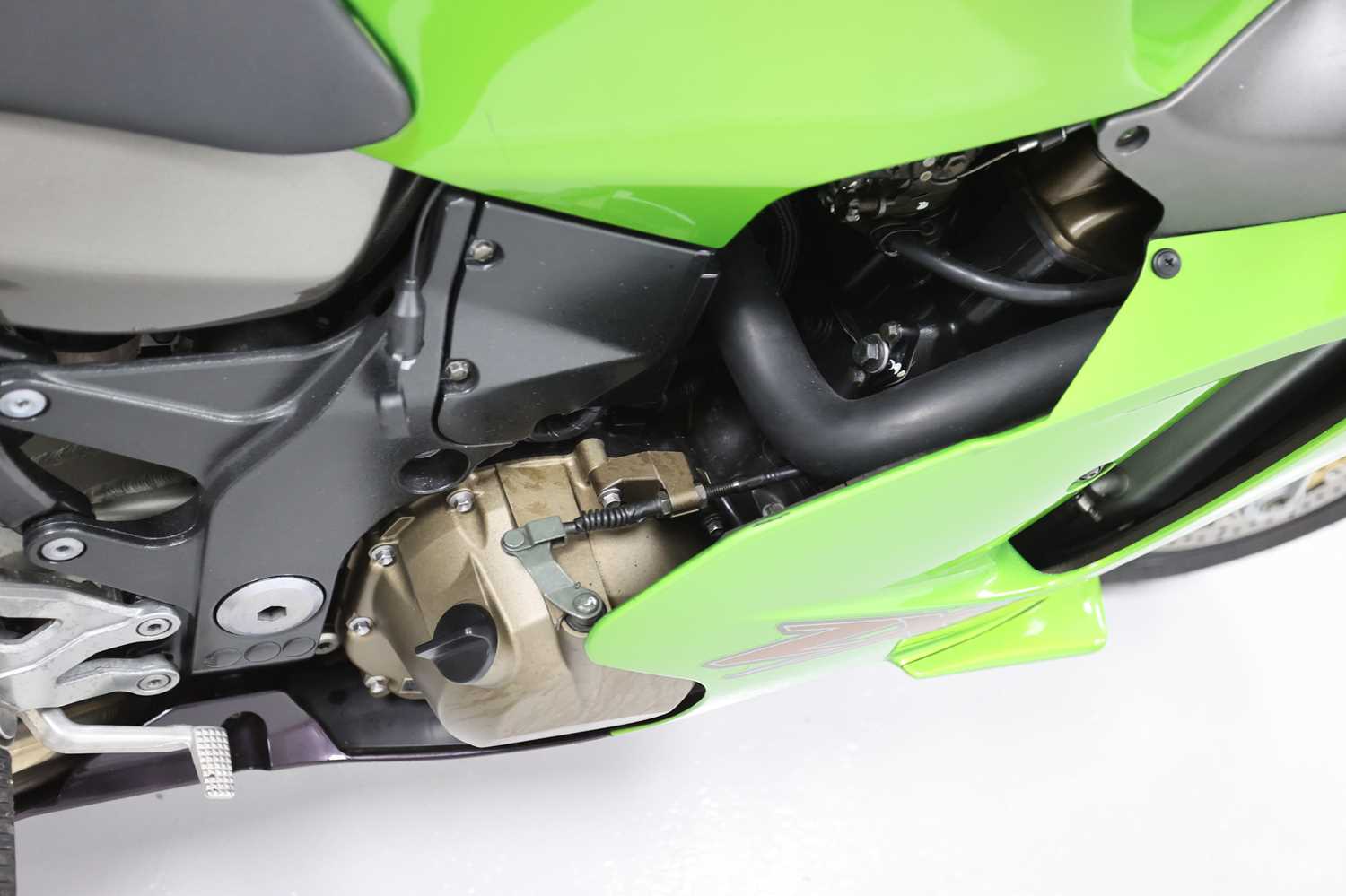 Lot 2 - 2000 Kawasaki ZX-12R Ninja