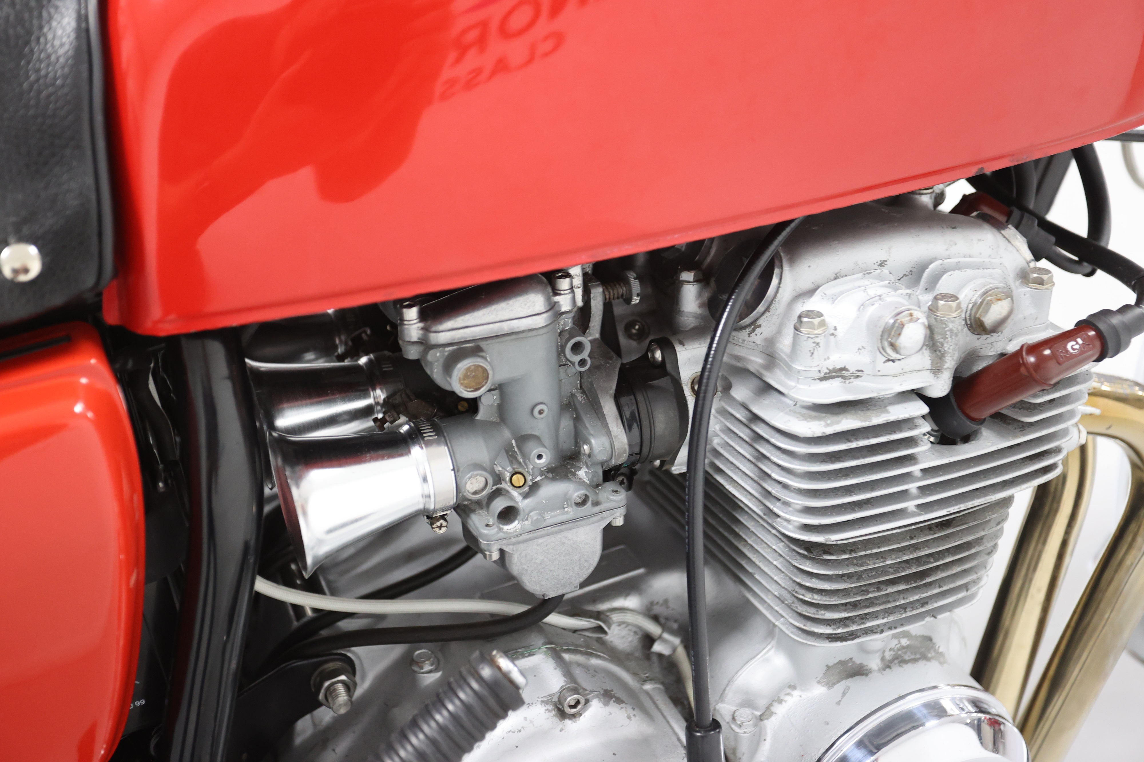 Lot 9 - 1977 Honda CB400SF Super Four