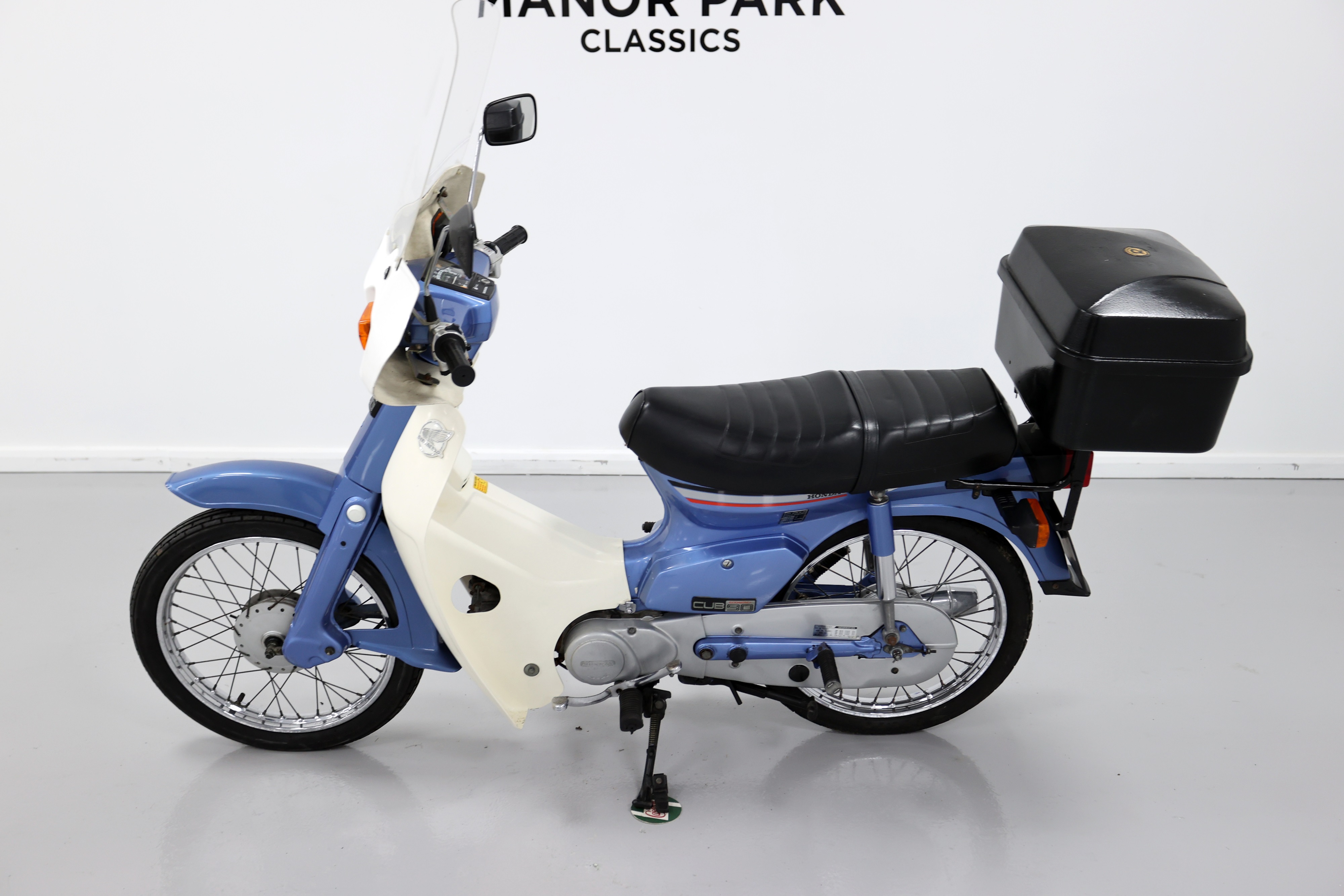 Lot 4 - 1989 Honda C90