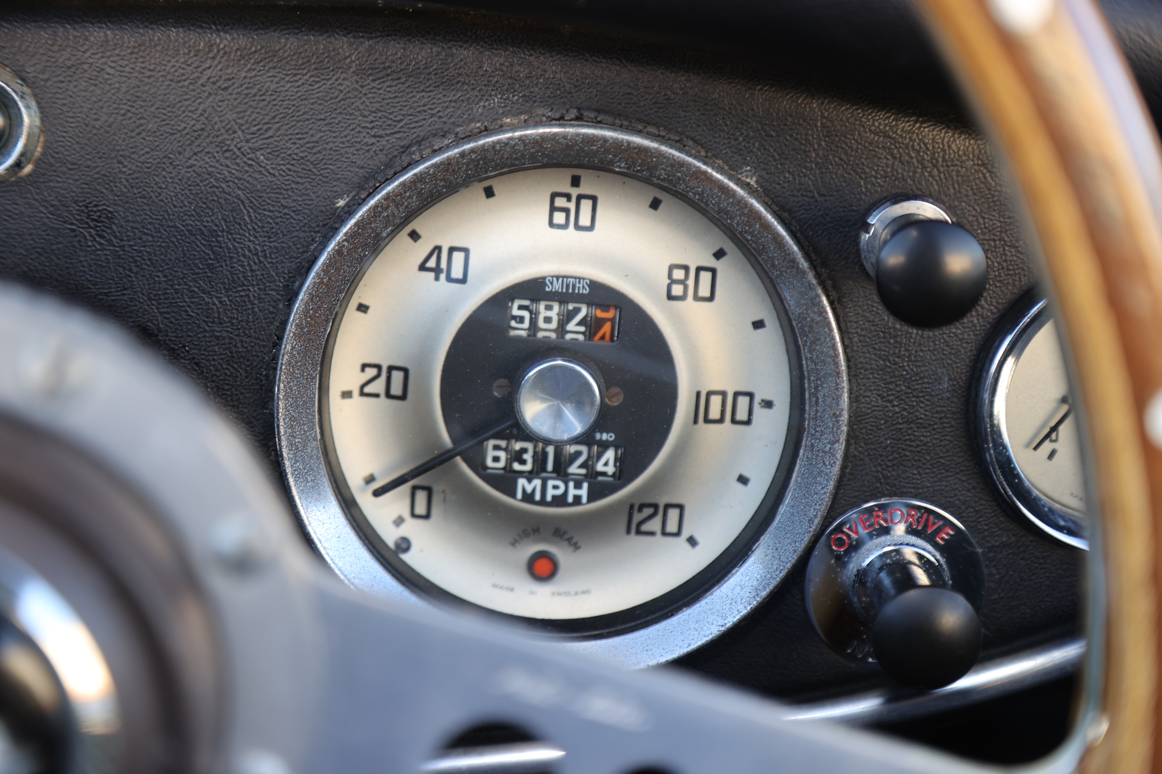 Lot 113 - 1960 Austin-Healey 3000 MKI