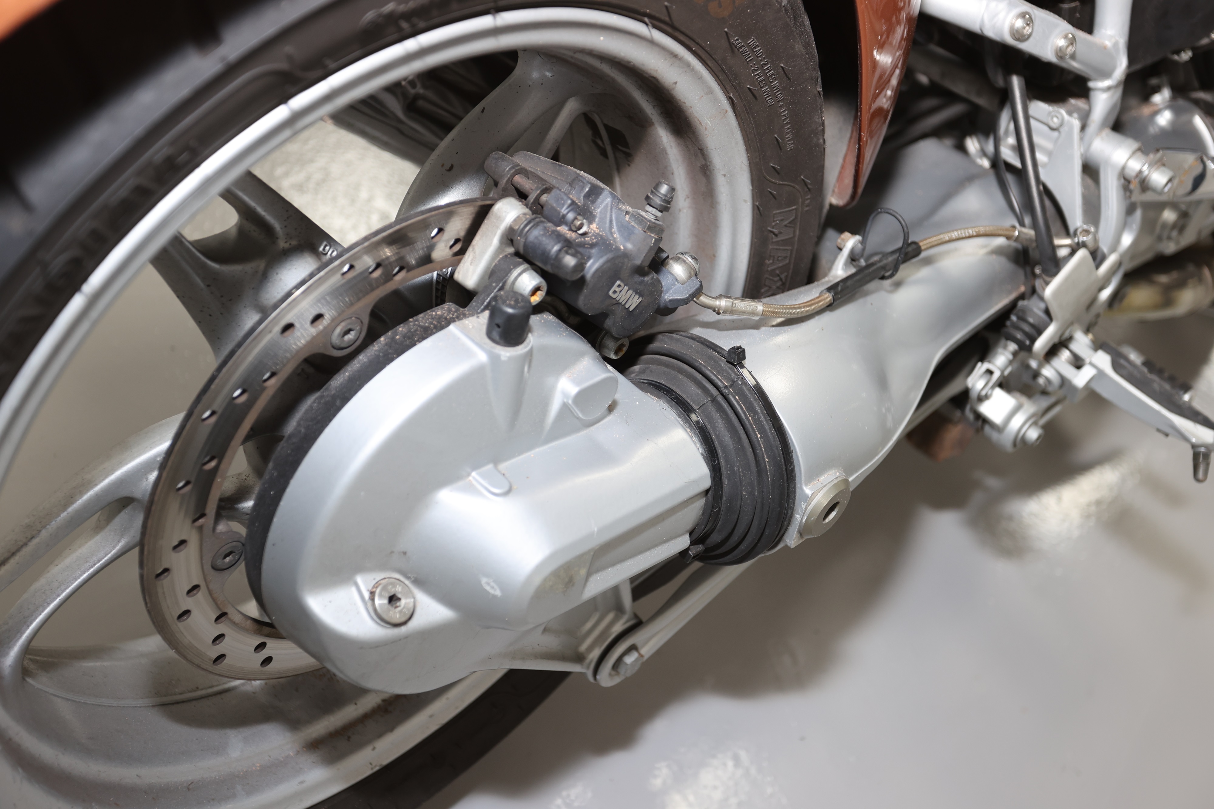 Lot 27 - 2004 BMW R1150R