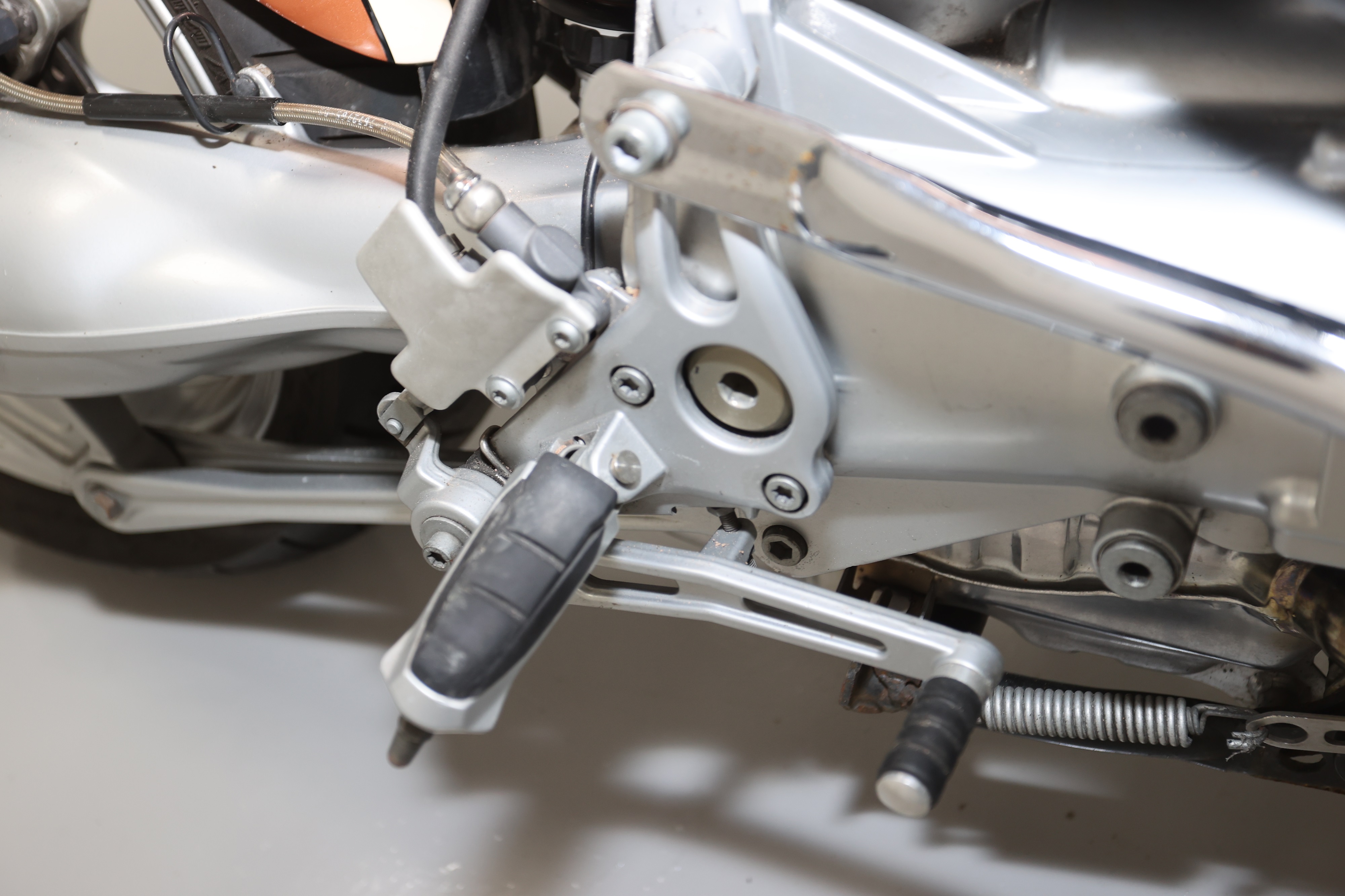 Lot 27 - 2004 BMW R1150R