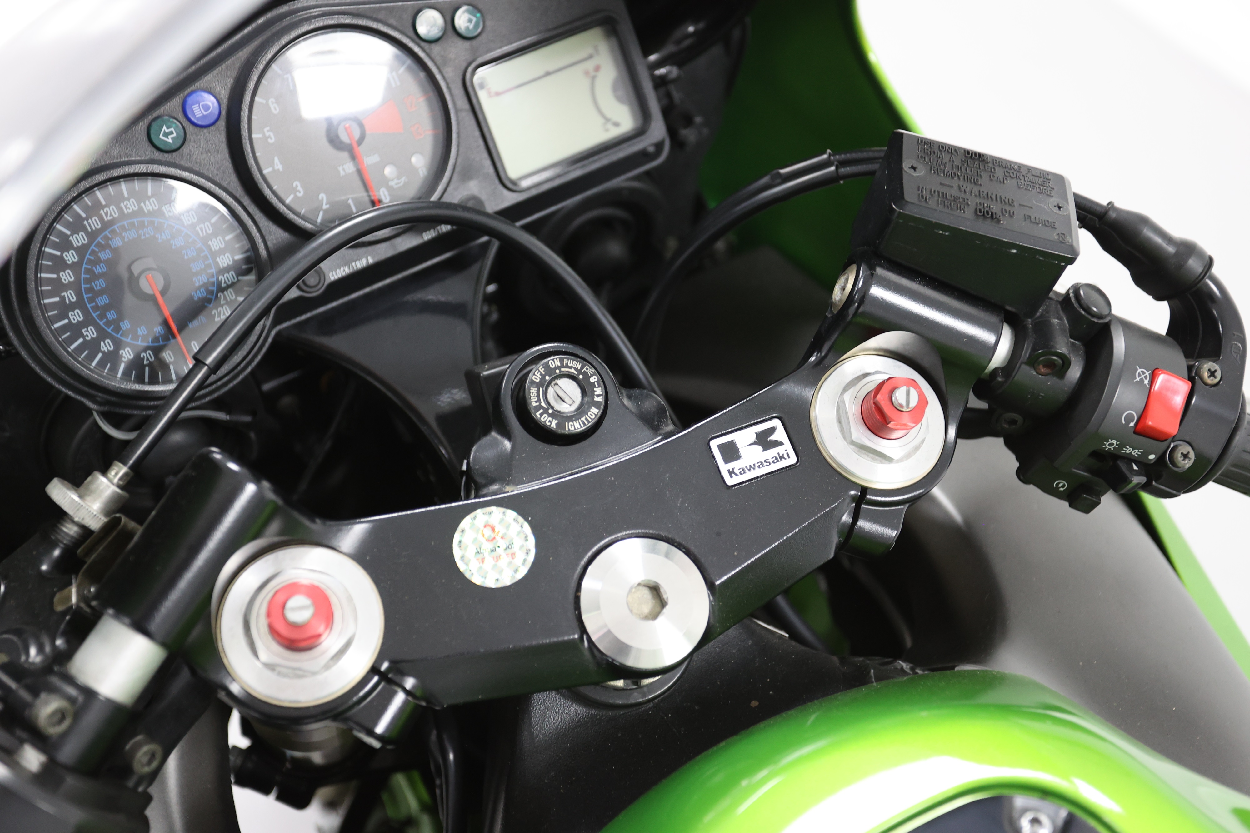 Lot 52 - 2000 Kawasaki ZX-12R Ninja