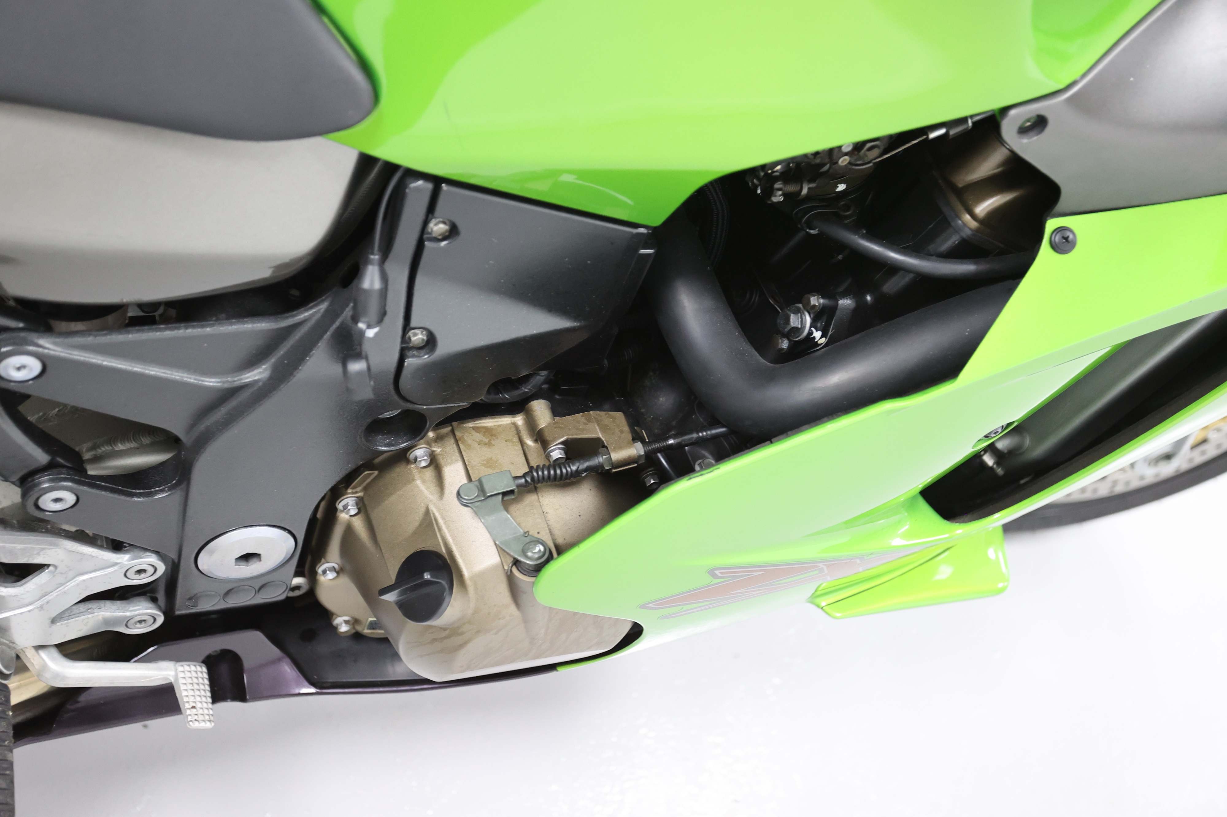 Lot 52 - 2000 Kawasaki ZX-12R Ninja