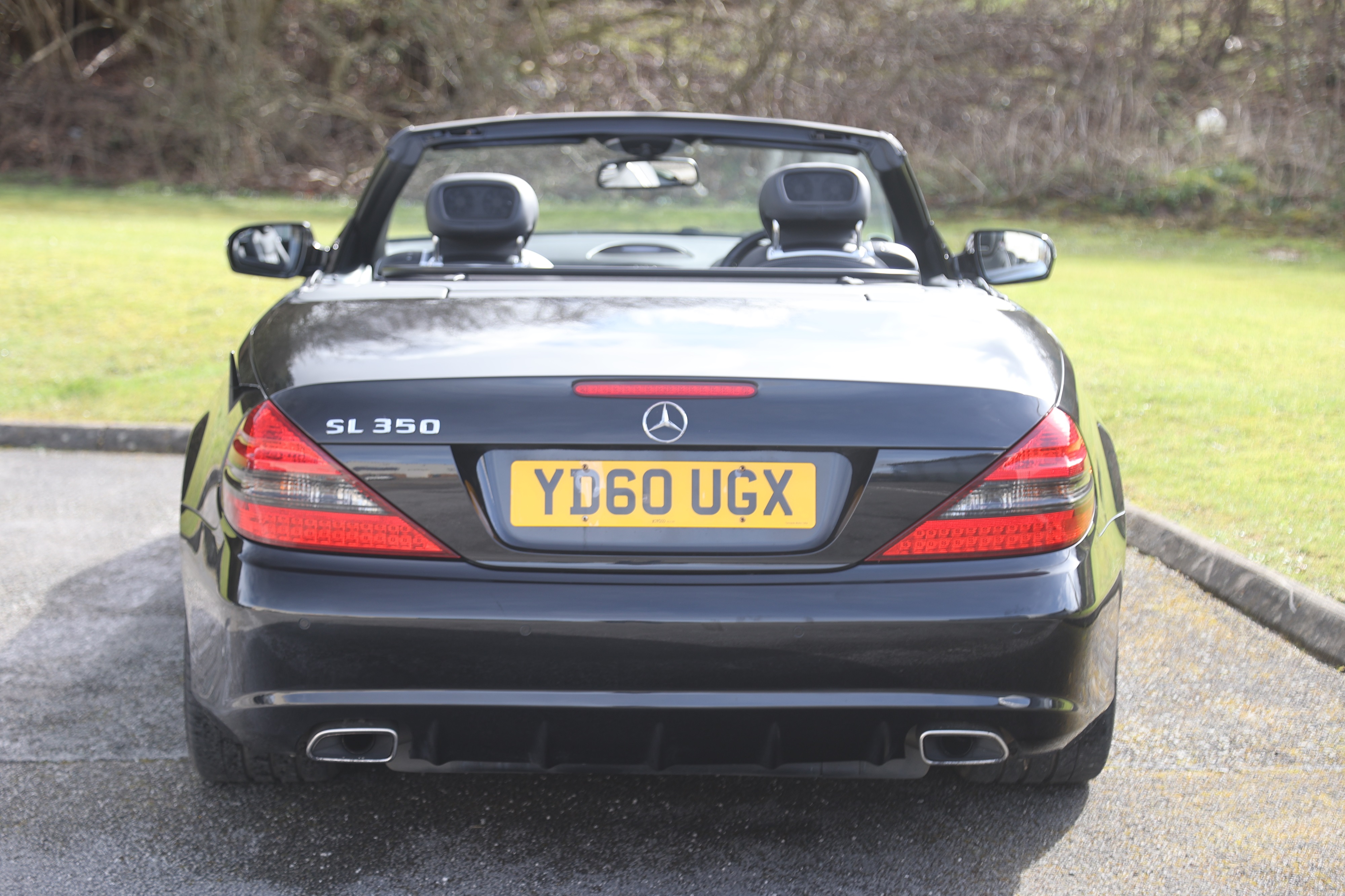 Lot 135 - 2010 Mercedes-Benz SL 350