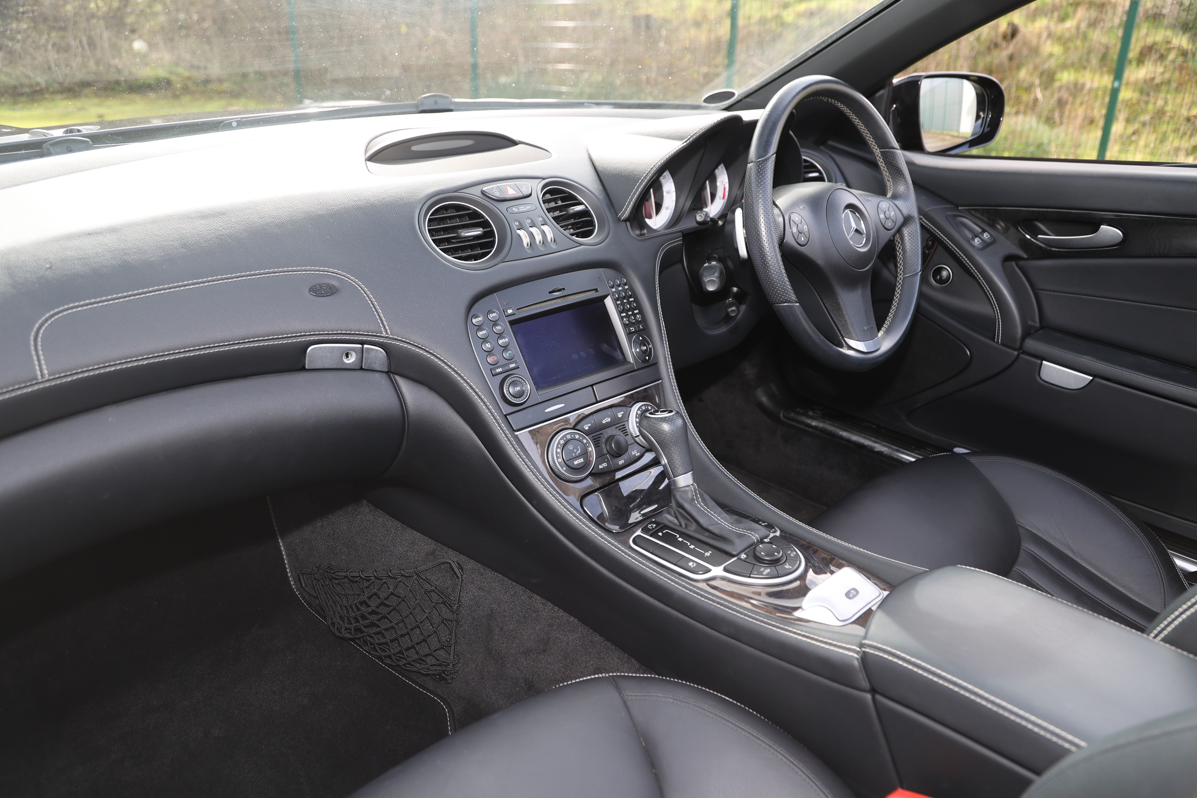 Lot 135 - 2010 Mercedes-Benz SL 350