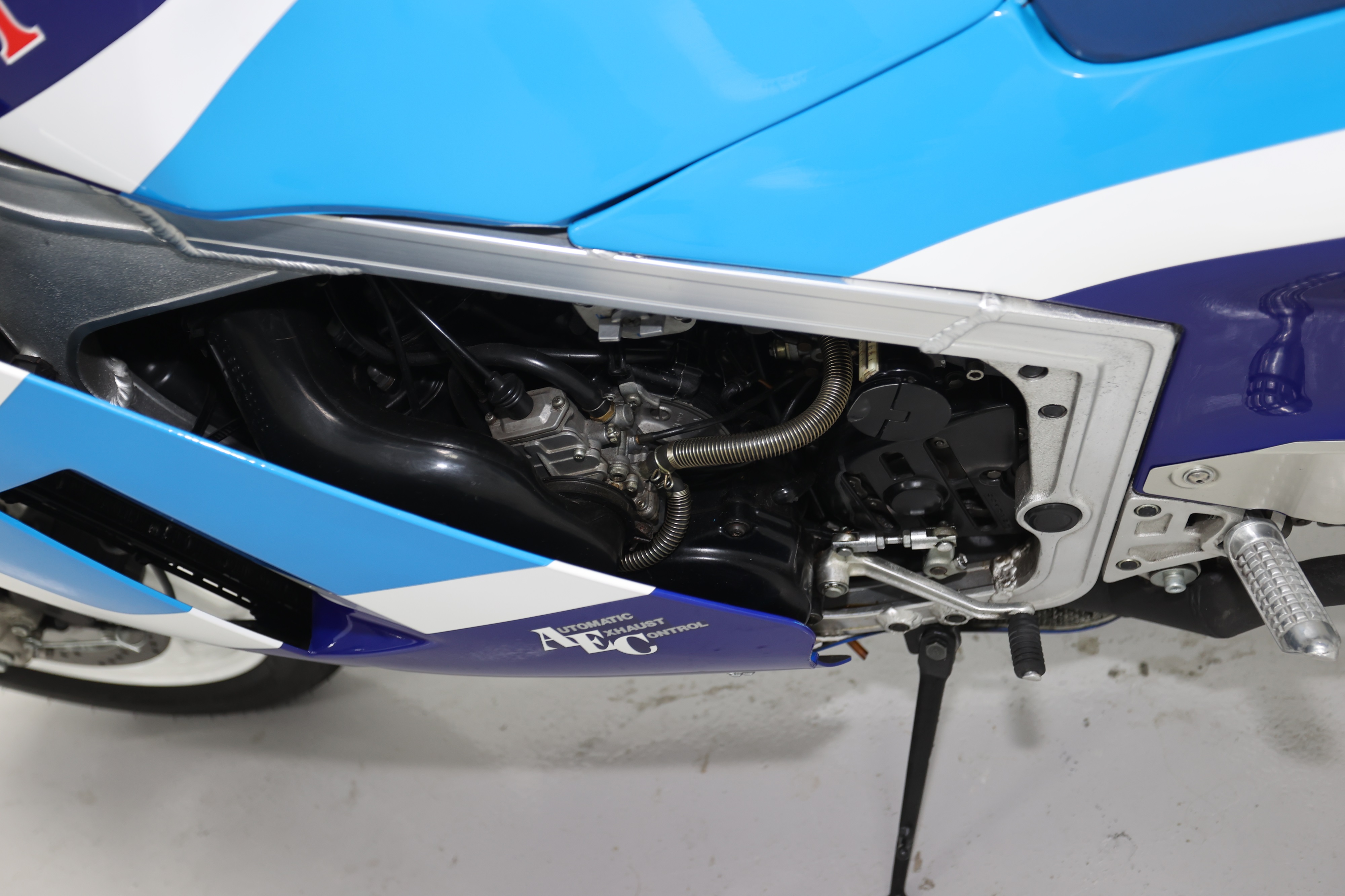 Lot 45 - 1988 Suzuki RG500 Gamma