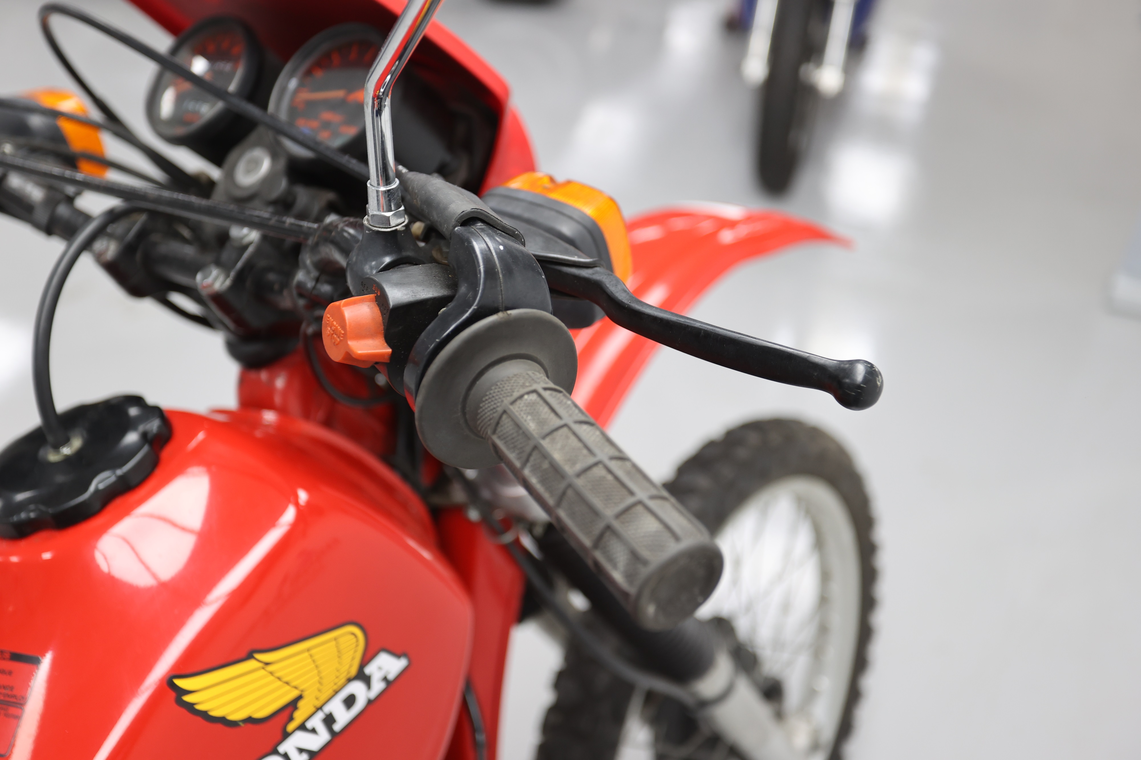 Lot 18 - 1983 Honda XL500R
