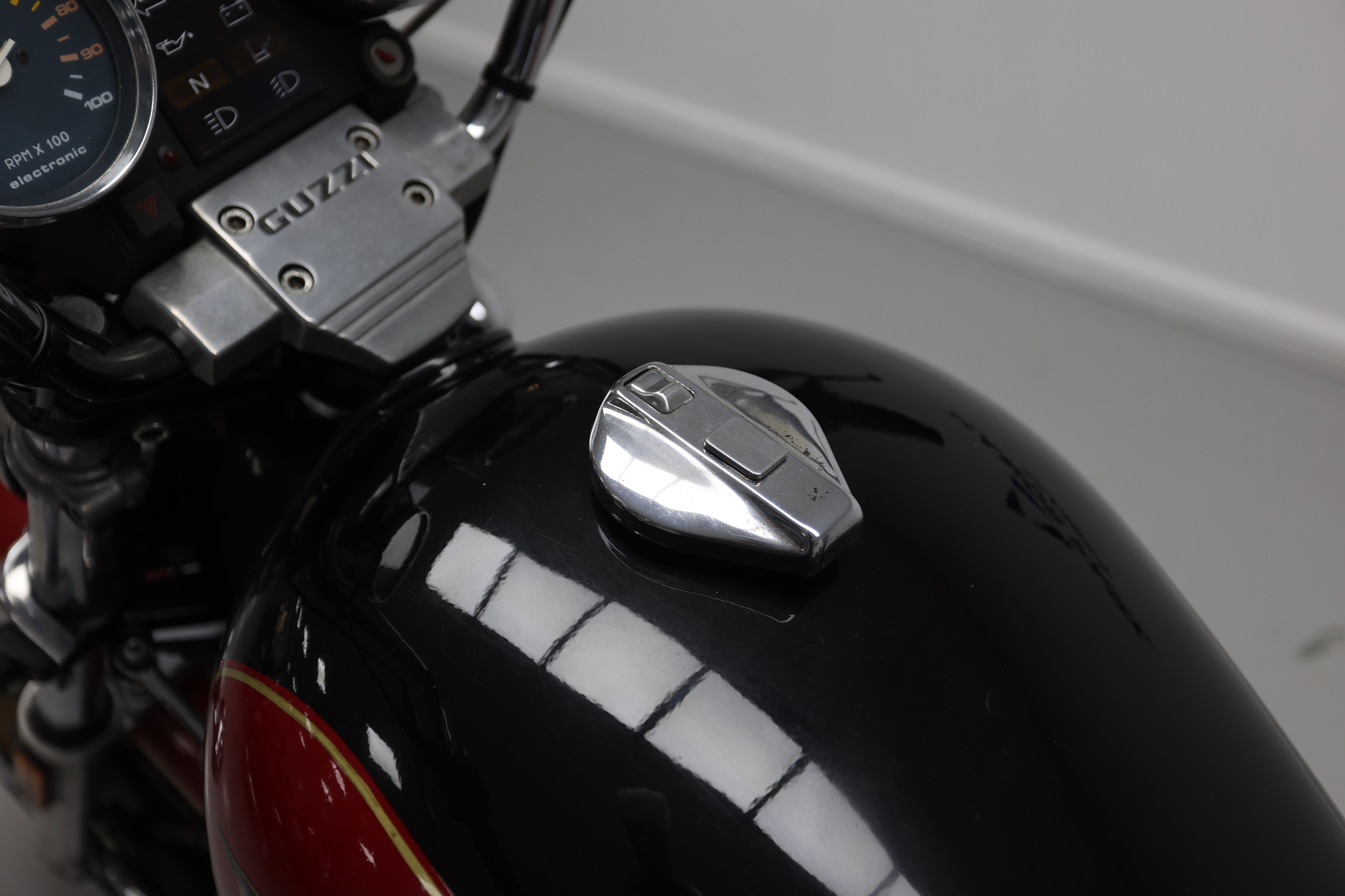 Lot 11 - 1994 Moto Guzzi 1100i California