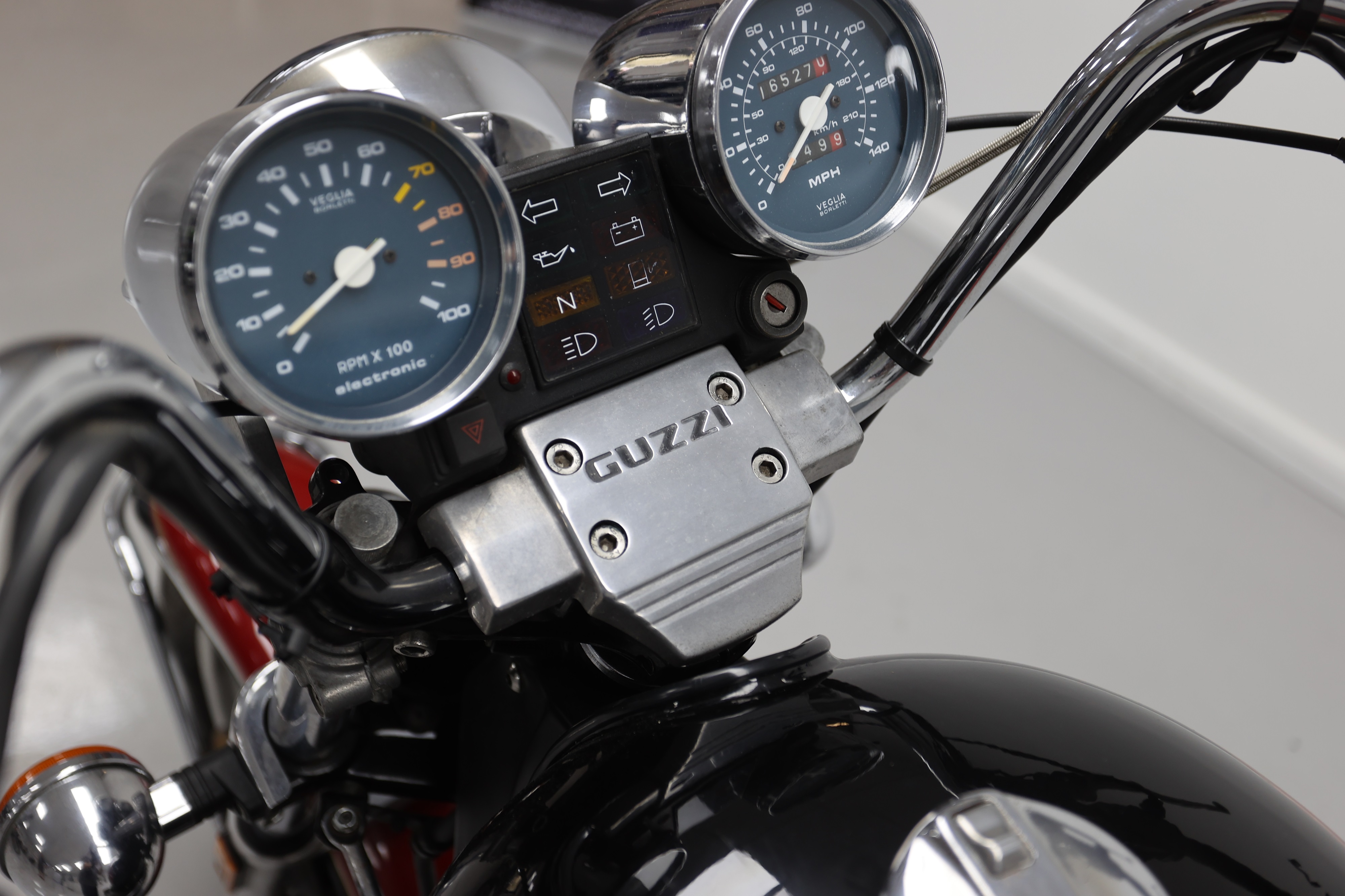 Lot 11 - 1994 Moto Guzzi 1100i California