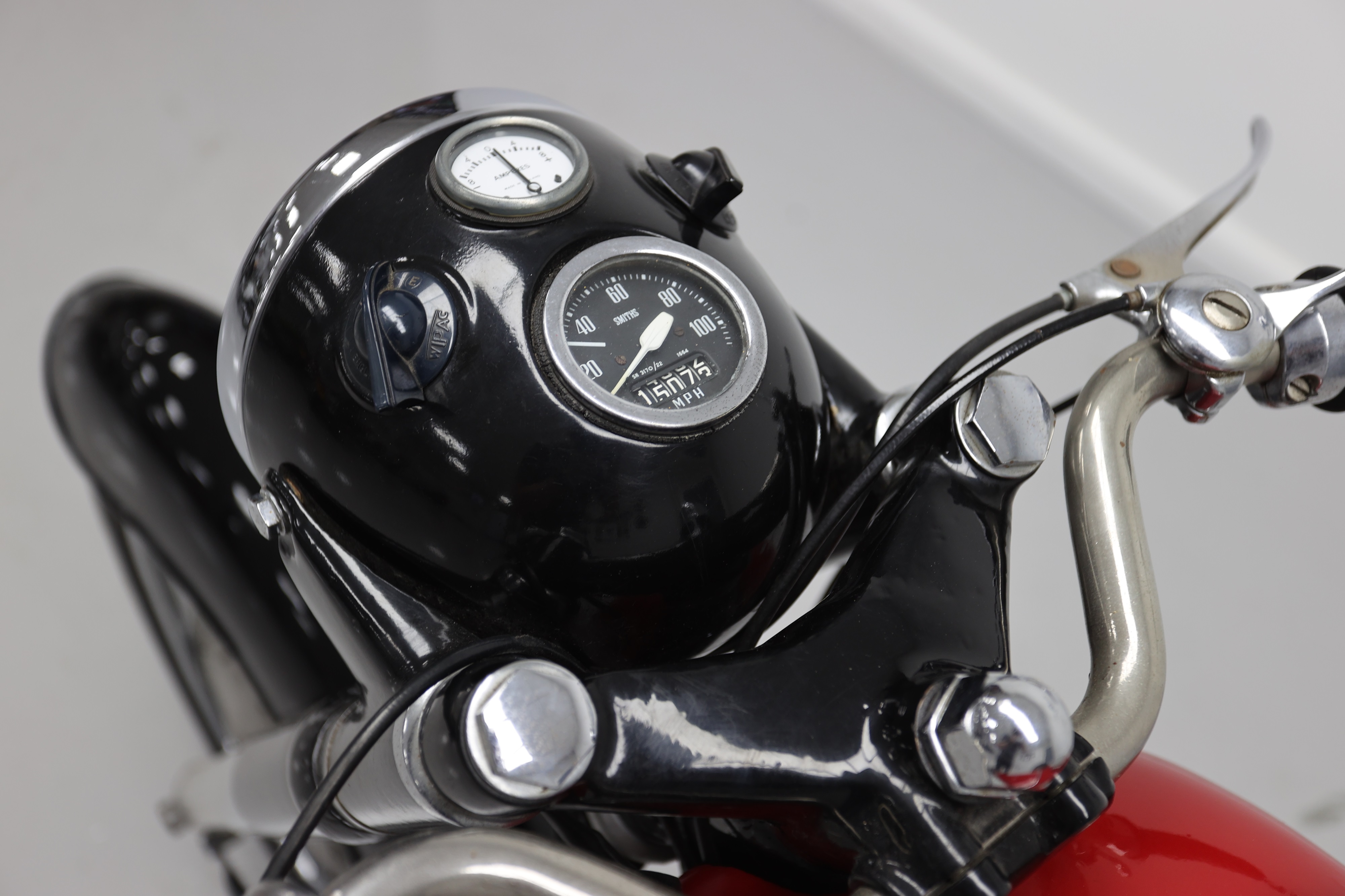 Lot 4 - 1963 Matchless G2 CSR