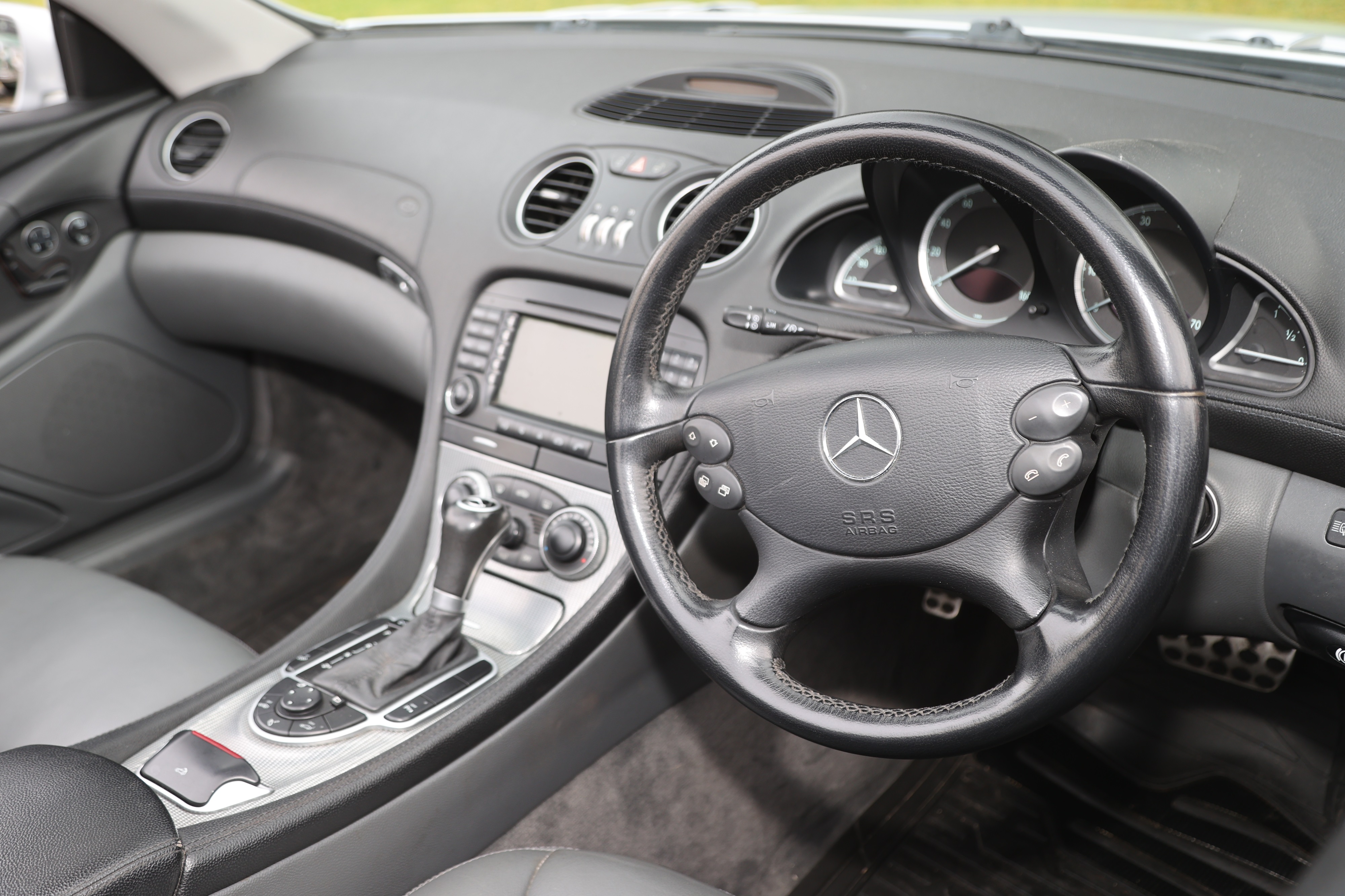 Lot 195 - 2005 Mercedes-Benz SL 350