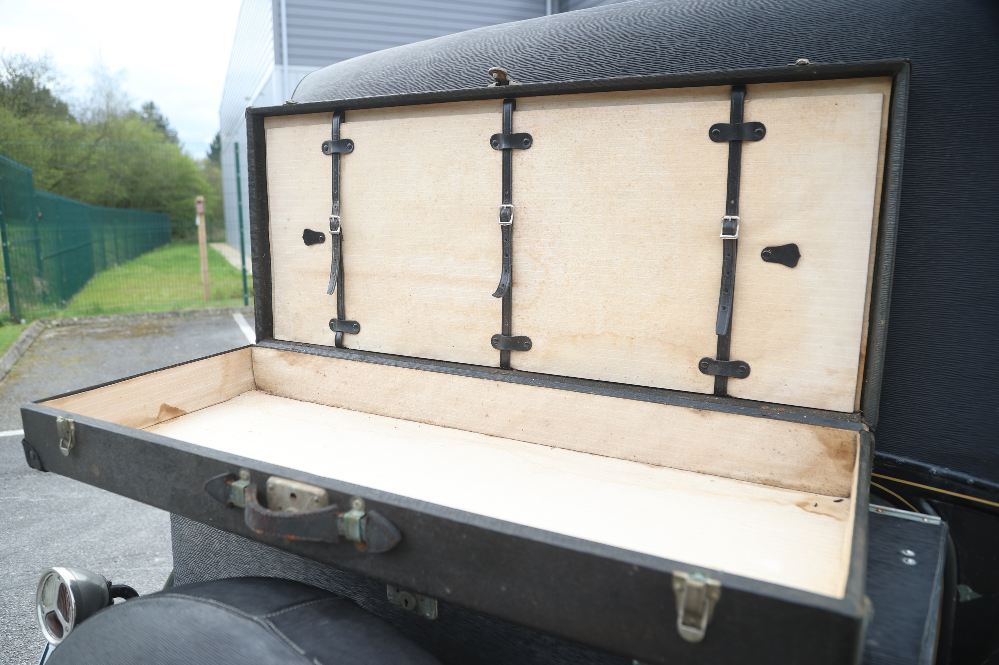 Lot 122 - 1927 Lincoln Model L Limousine
