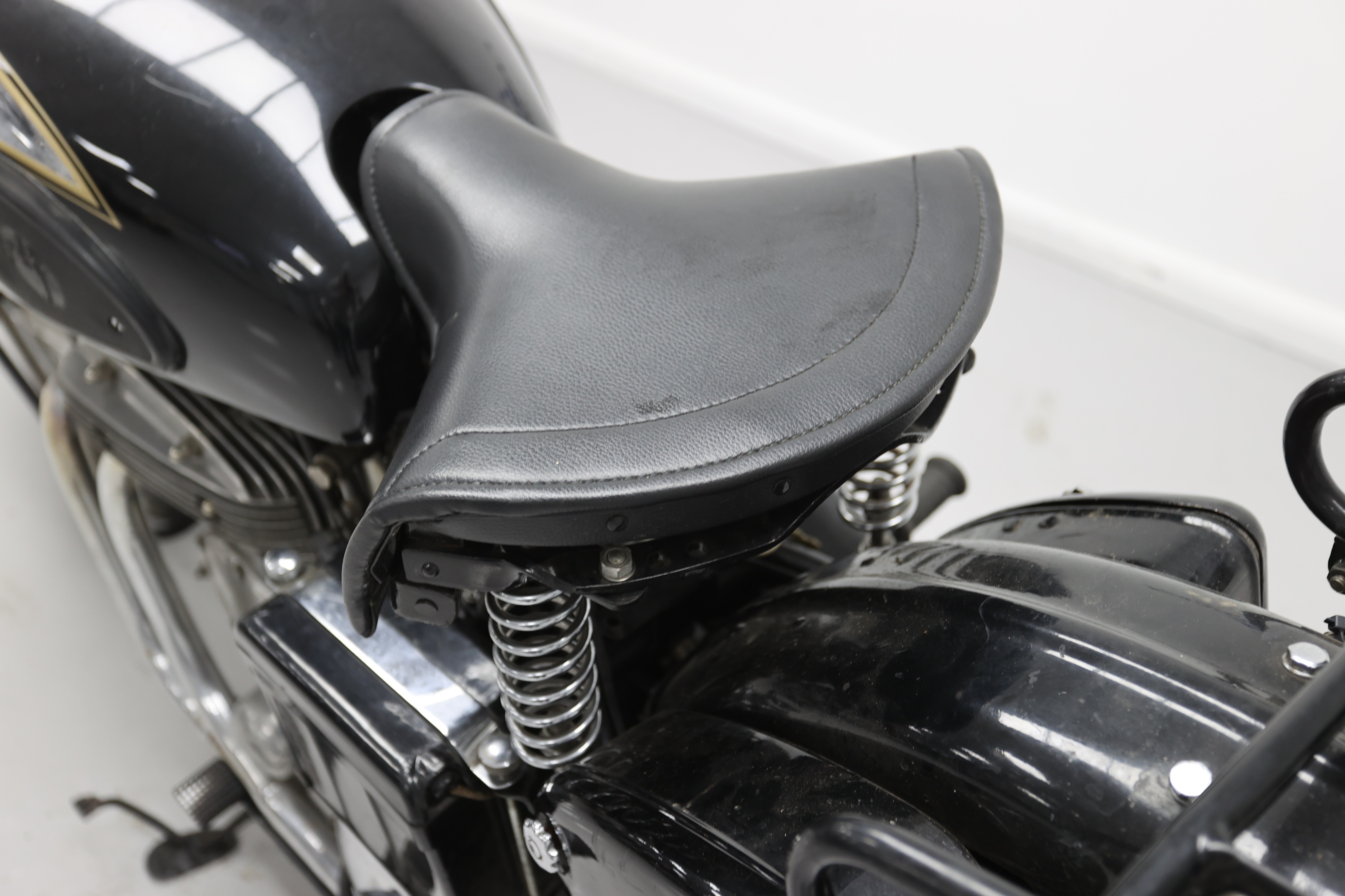 Lot 29 - 1957 Ariel Square Four