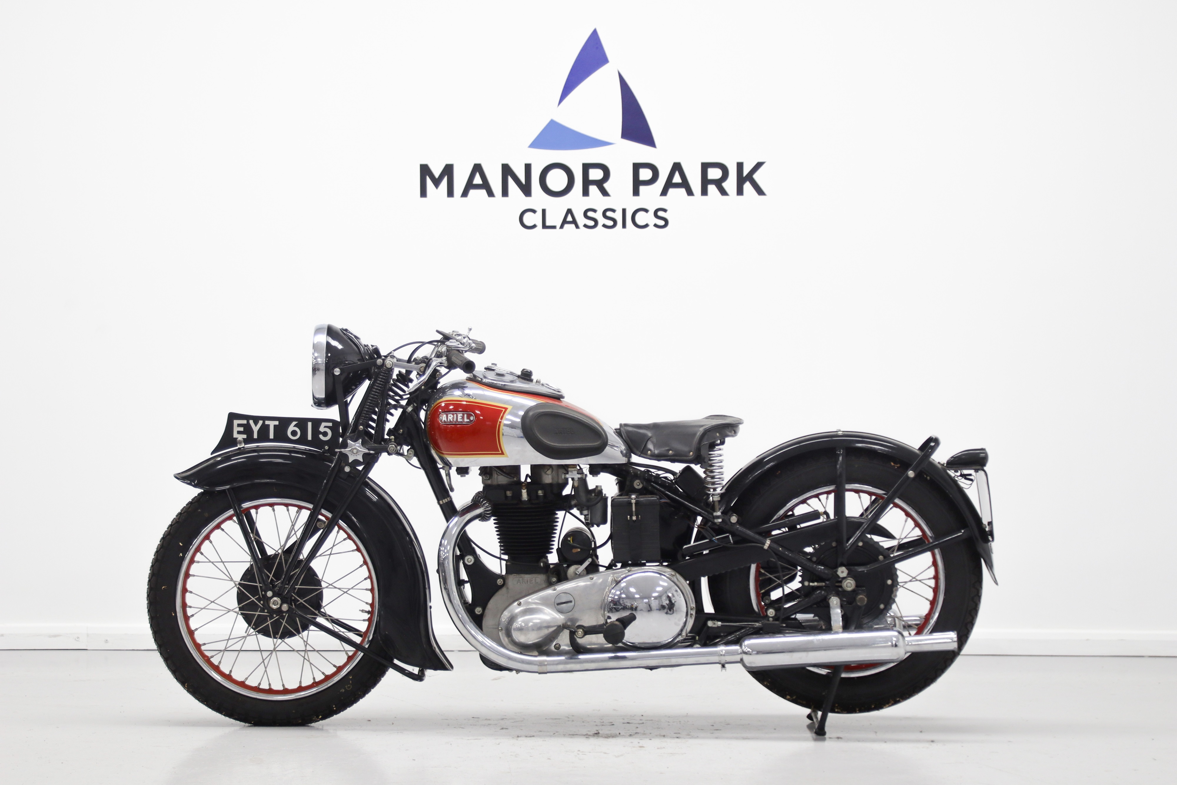Lot 16 - 1938 Ariel VH500 Red Hunter