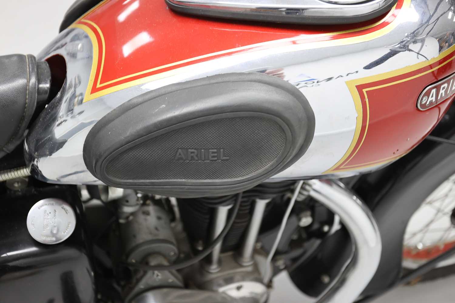 Lot 16 - 1938 Ariel VH500 Red Hunter