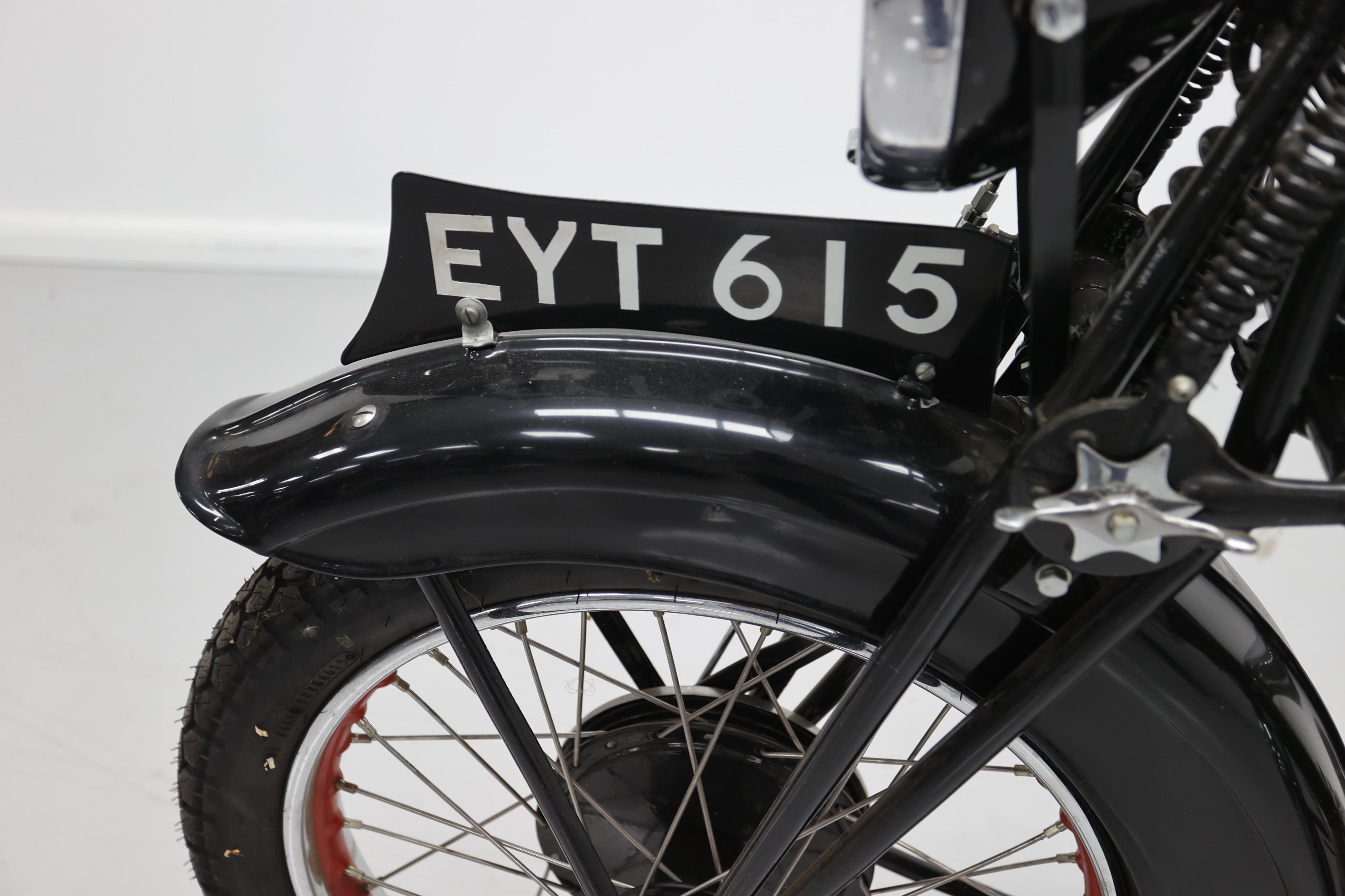 Lot 16 - 1938 Ariel VH500 Red Hunter