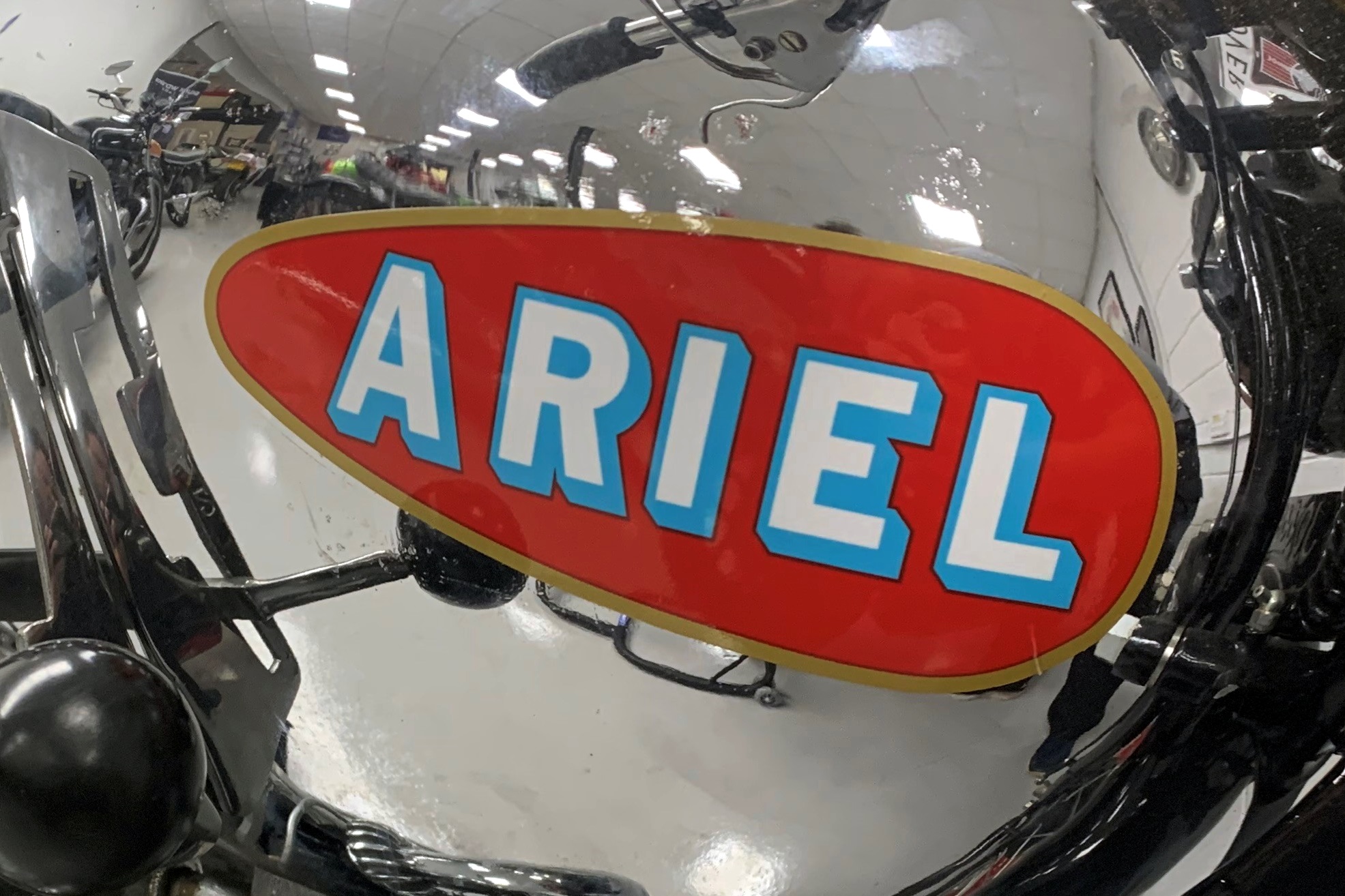 Lot 10 - 1932 Ariel Square Four