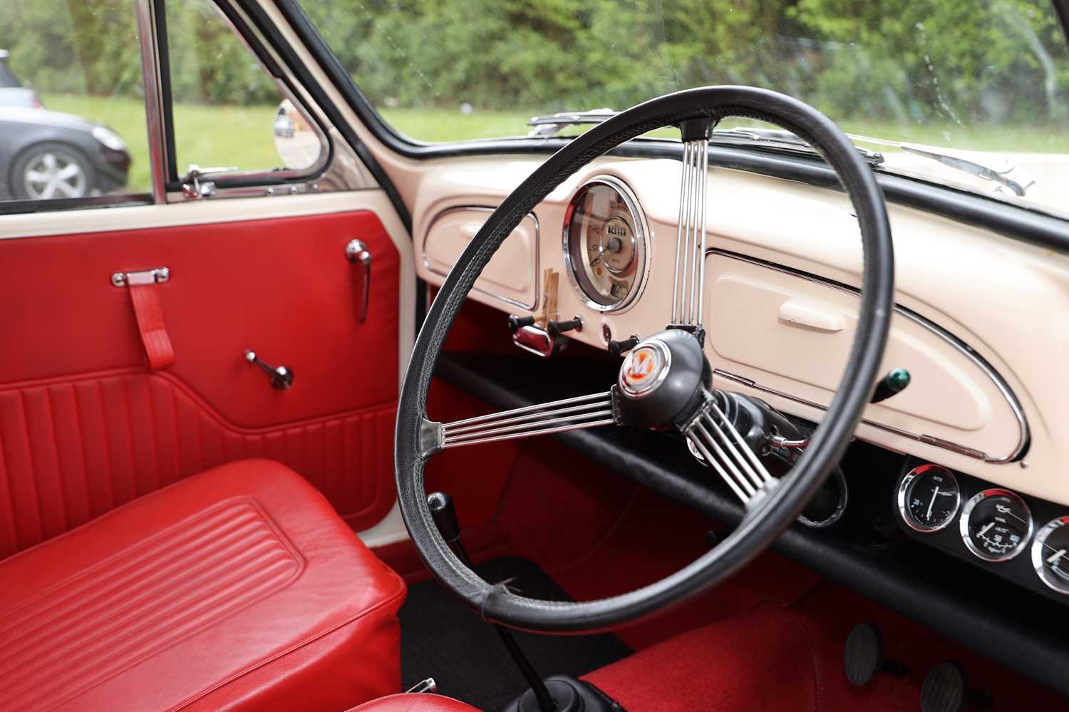 Lot 119 - 1962 Morris Minor 1000 De-Luxe Saloon