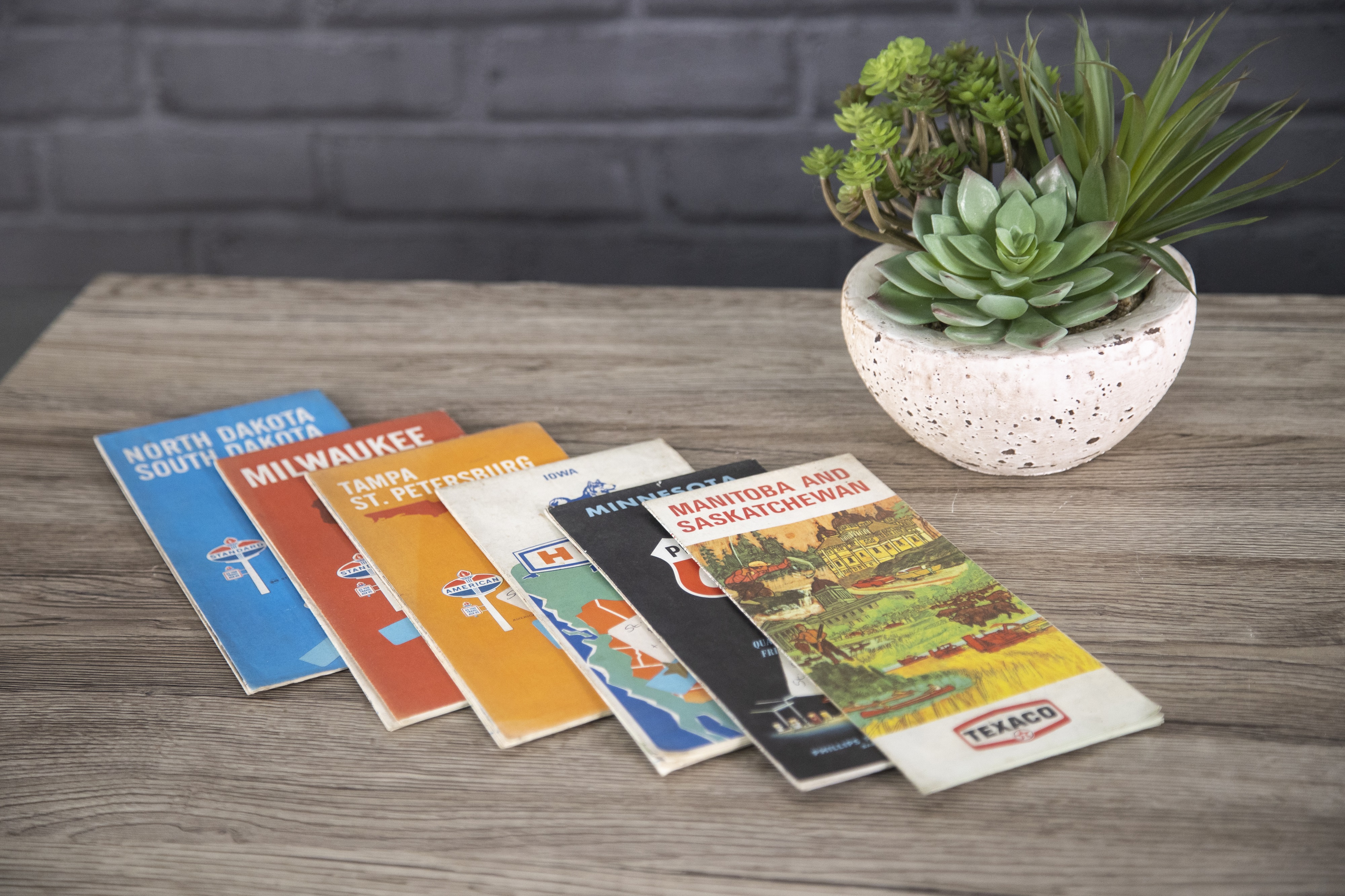 Lot 12 - Six 1970's American State Road Maps