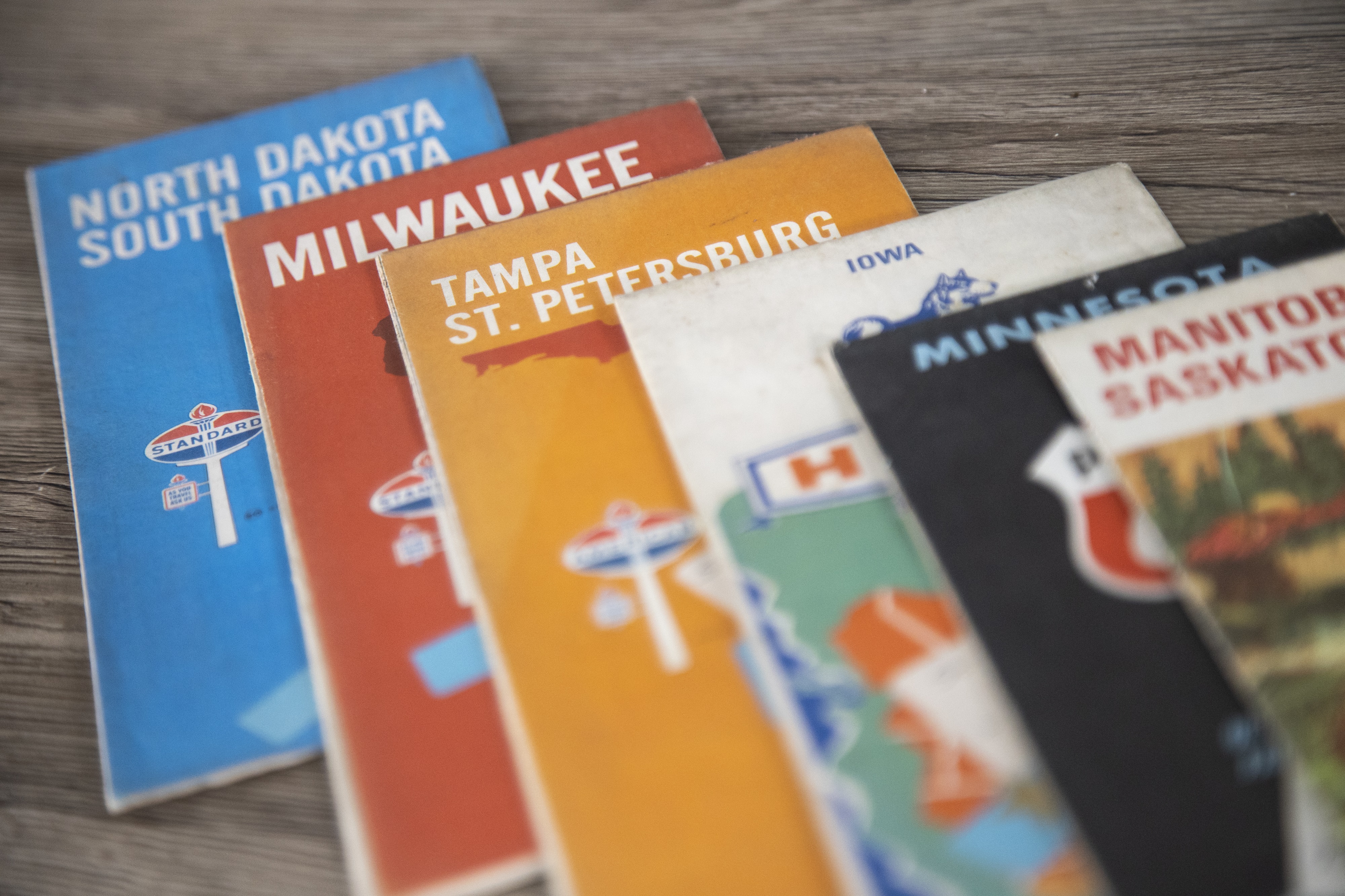 Lot 12 - Six 1970's American State Road Maps