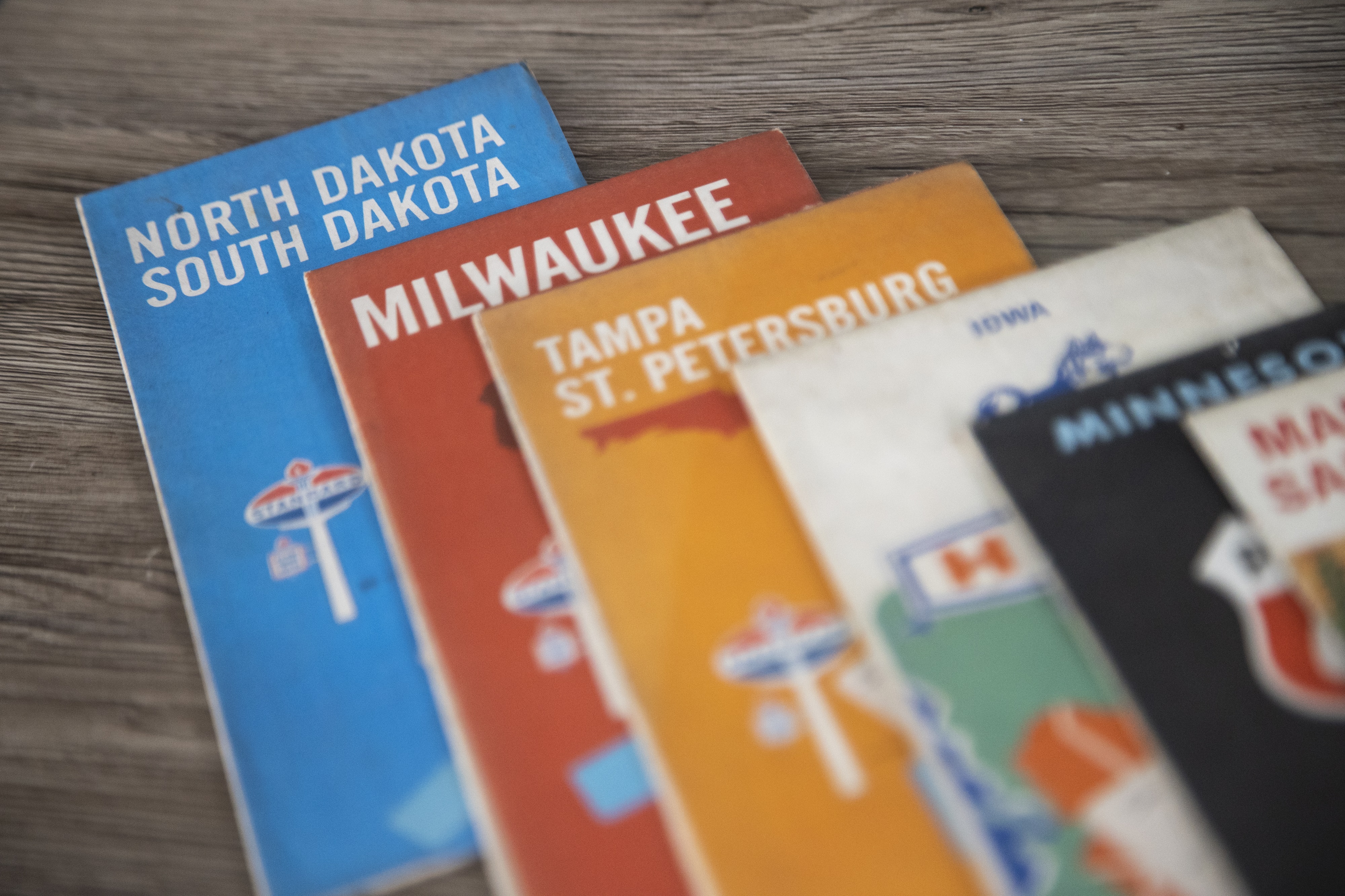 Lot 12 - Six 1970's American State Road Maps