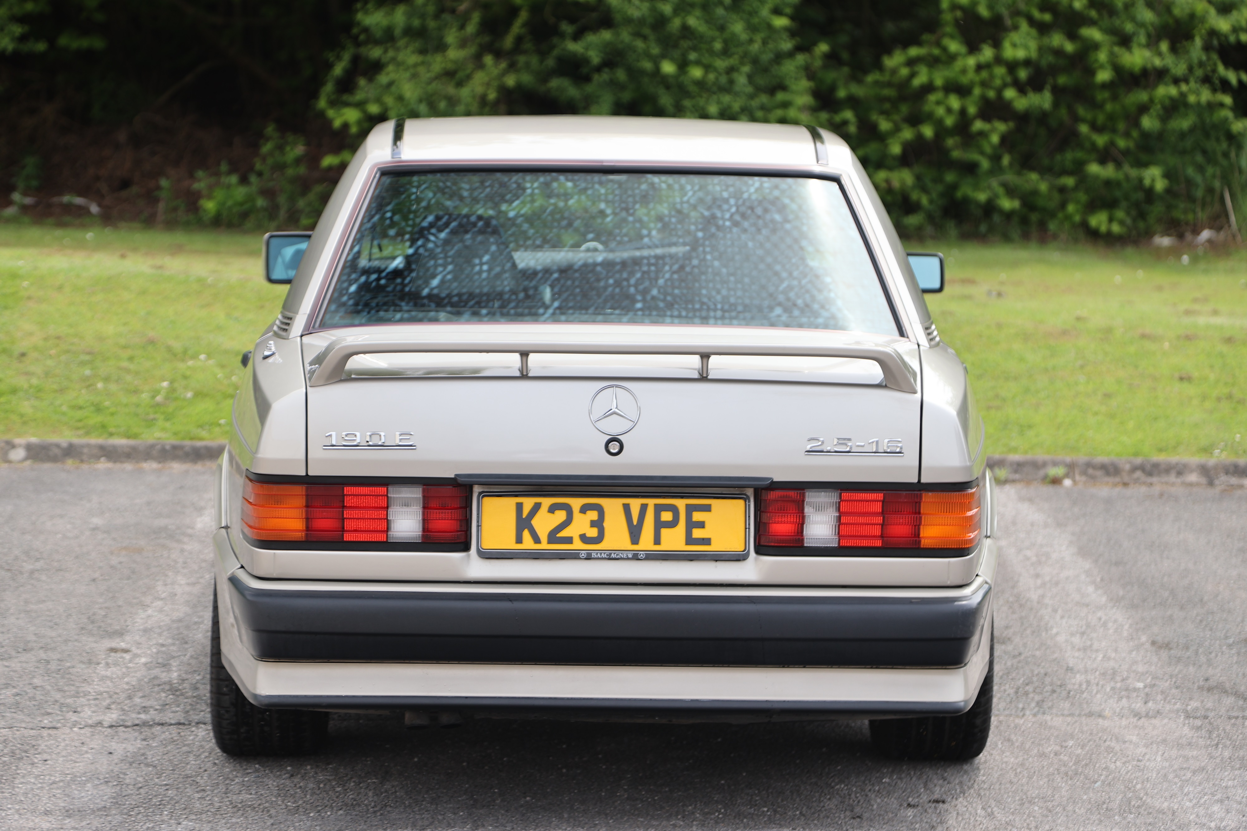 Lot 128 - 1992 Mercedes-Benz 190 E 2.5