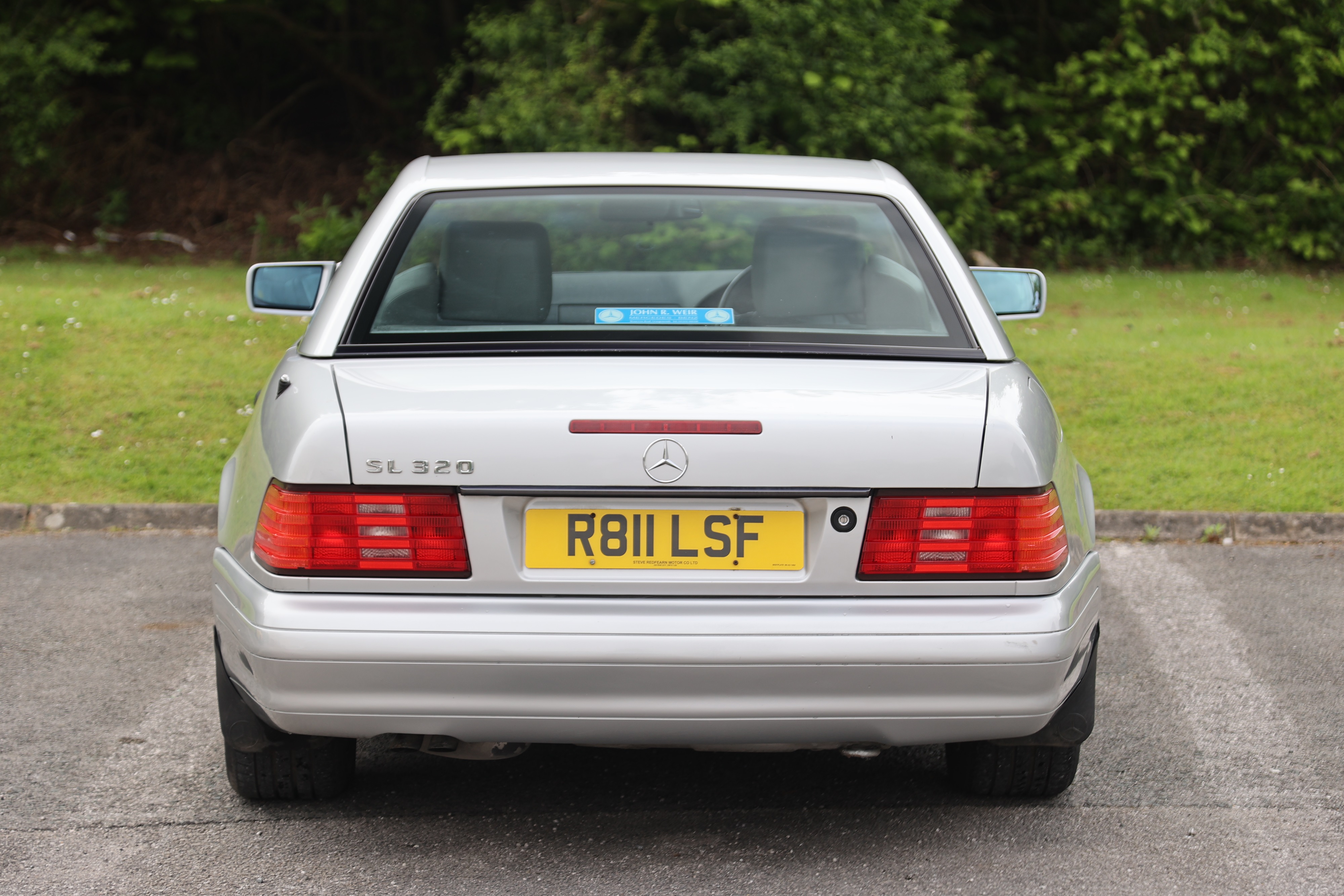 Lot 107 - 1998 Mercedes-Benz SL 320