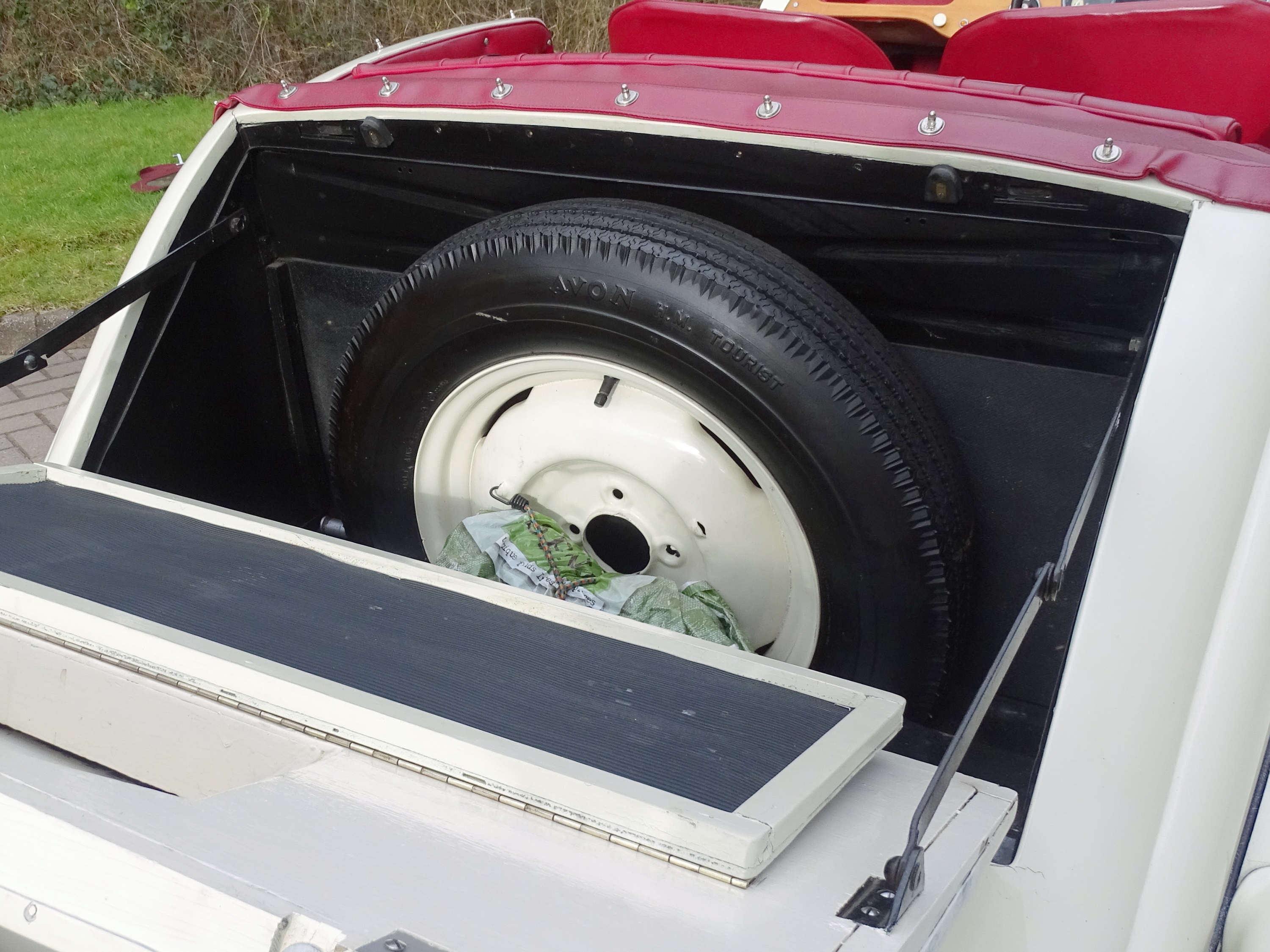 Lot 62 - 1955 Singer 4AD Roadster