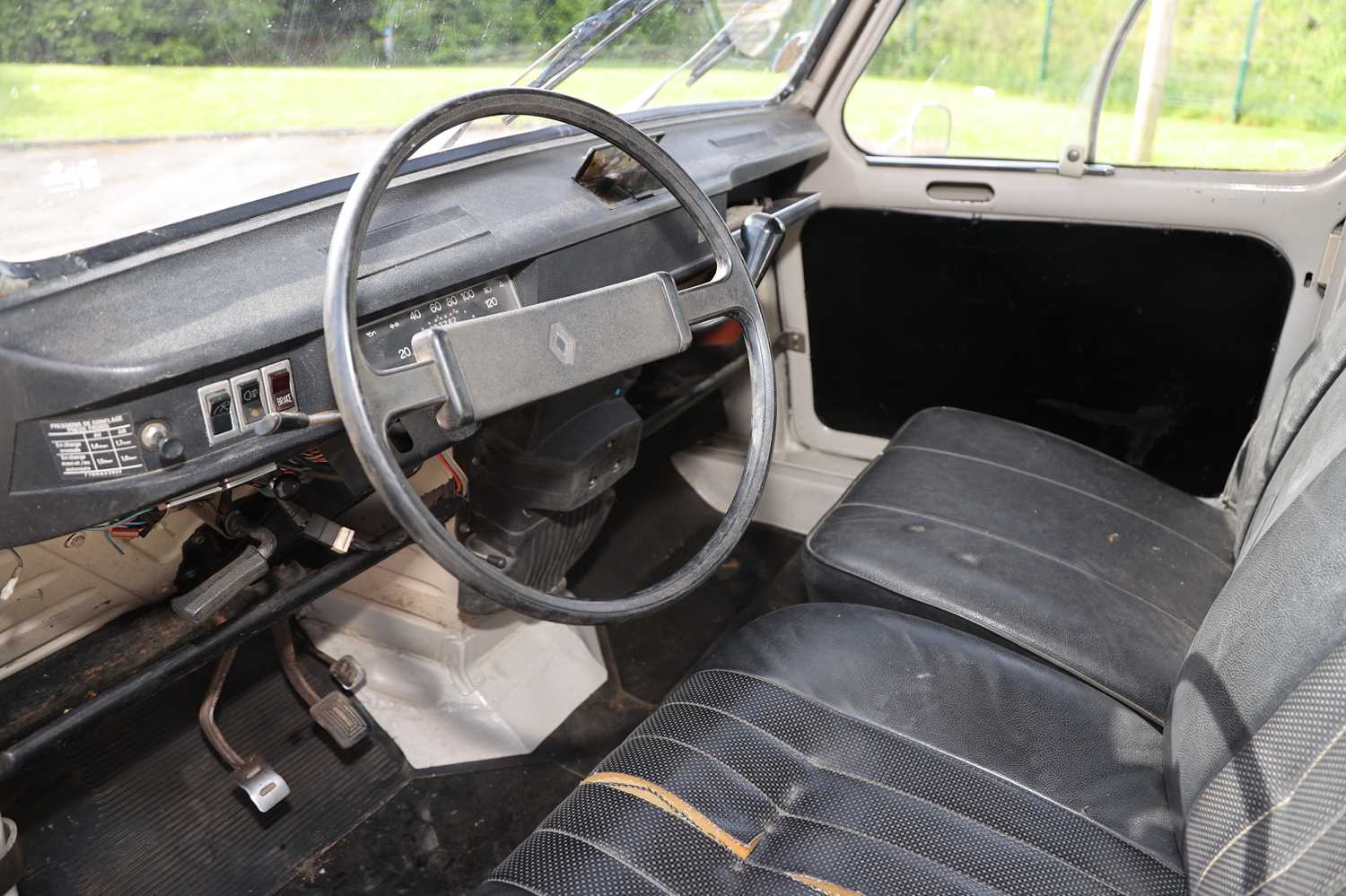 Lot 204 - 1979 Renault 4 Pickup