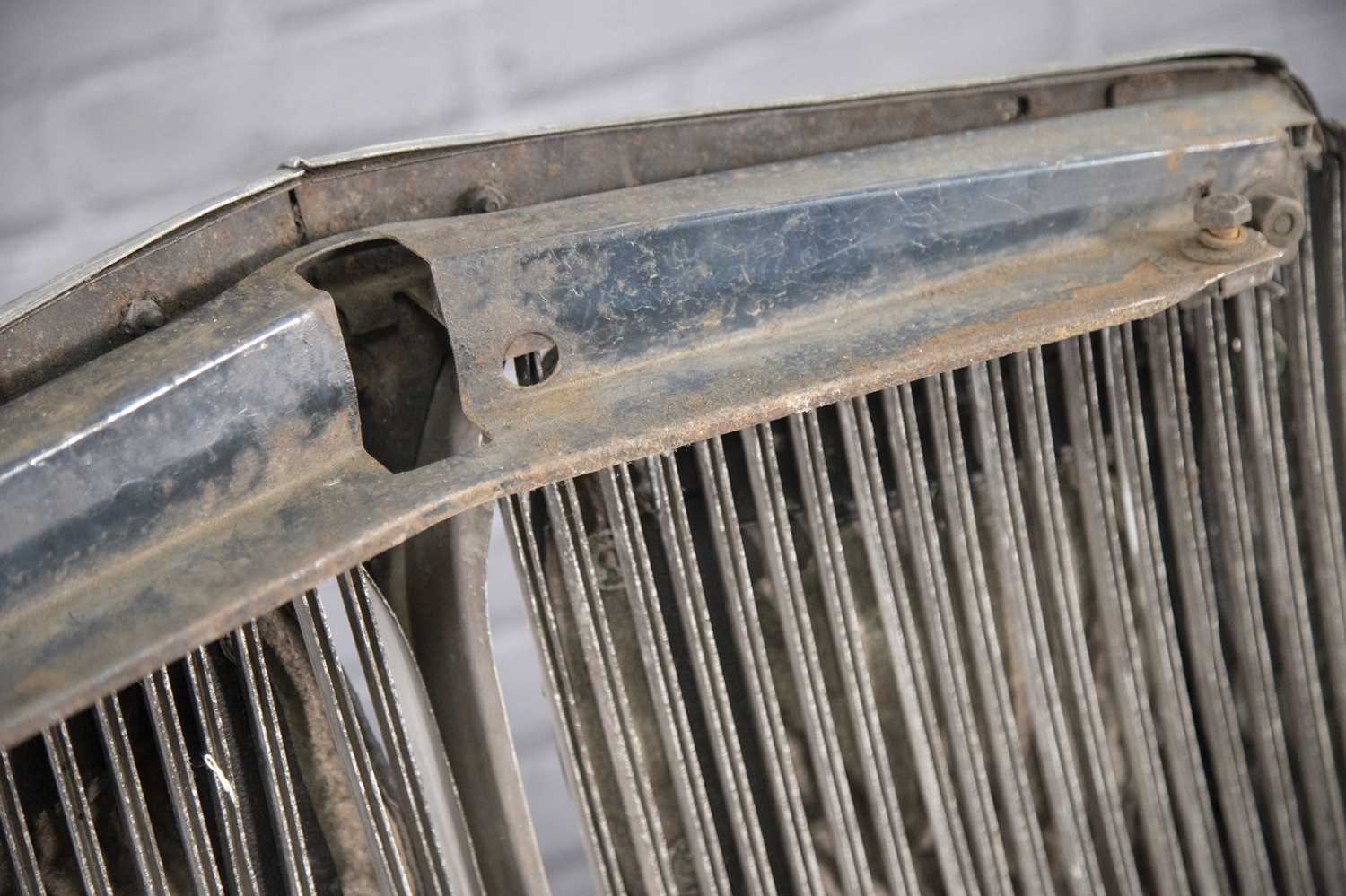 Lot 26 - Rover P4 Radiator Grill with Winter Radiator