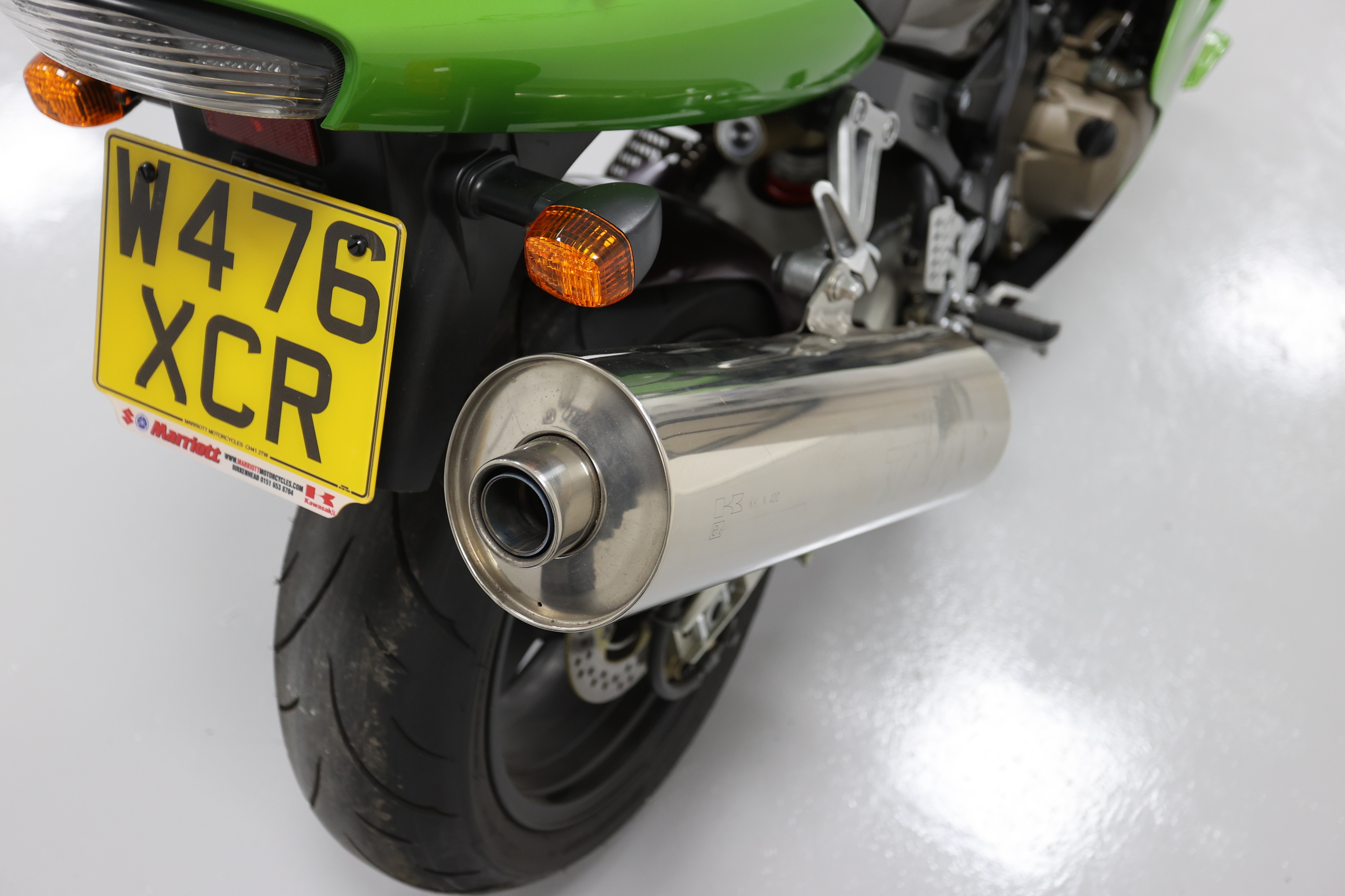 Lot 37 - 2000 Kawasaki ZX-12R Ninja