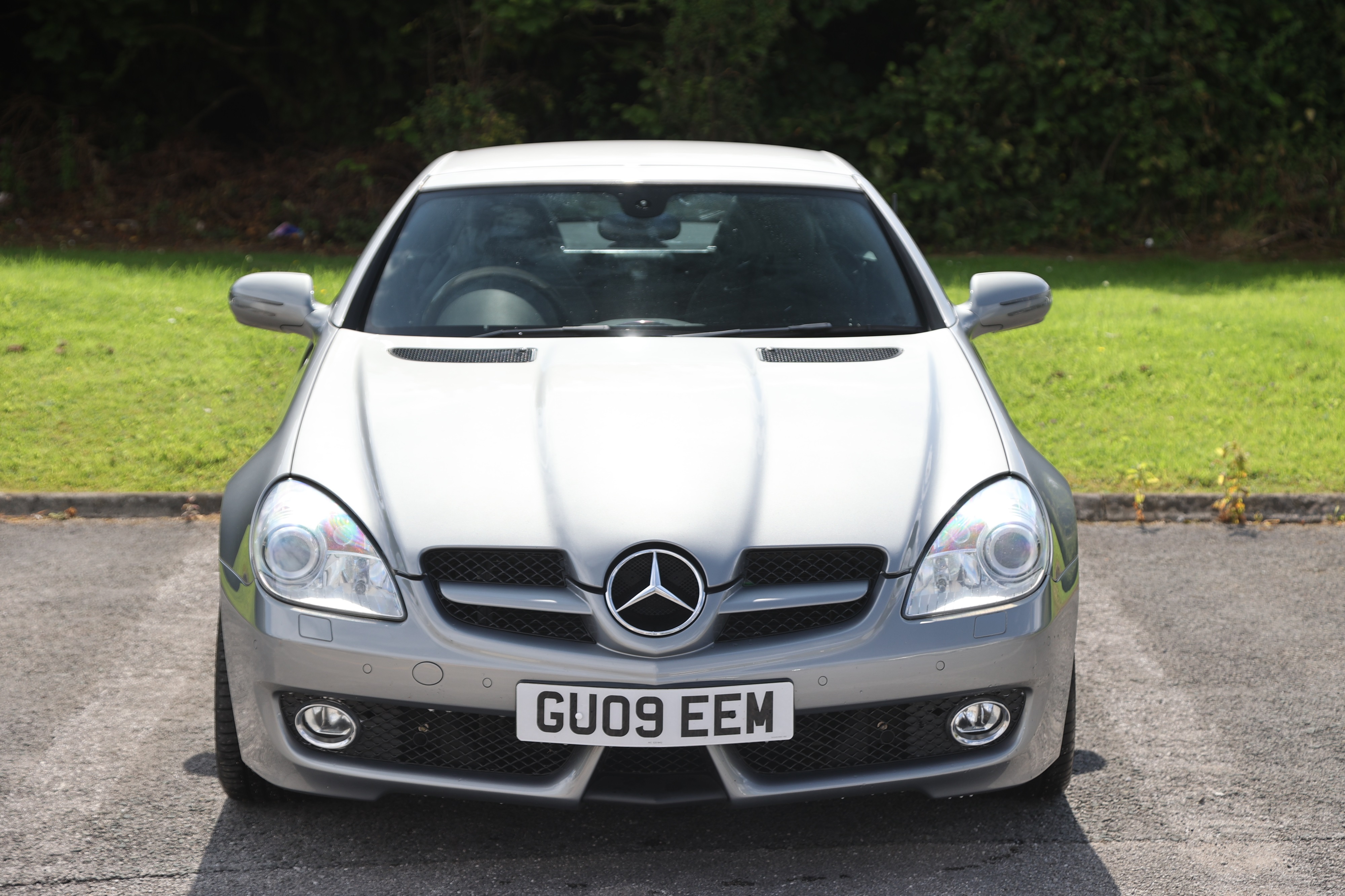 Lot 104 - 2009 Mercedes-Benz SLK 350