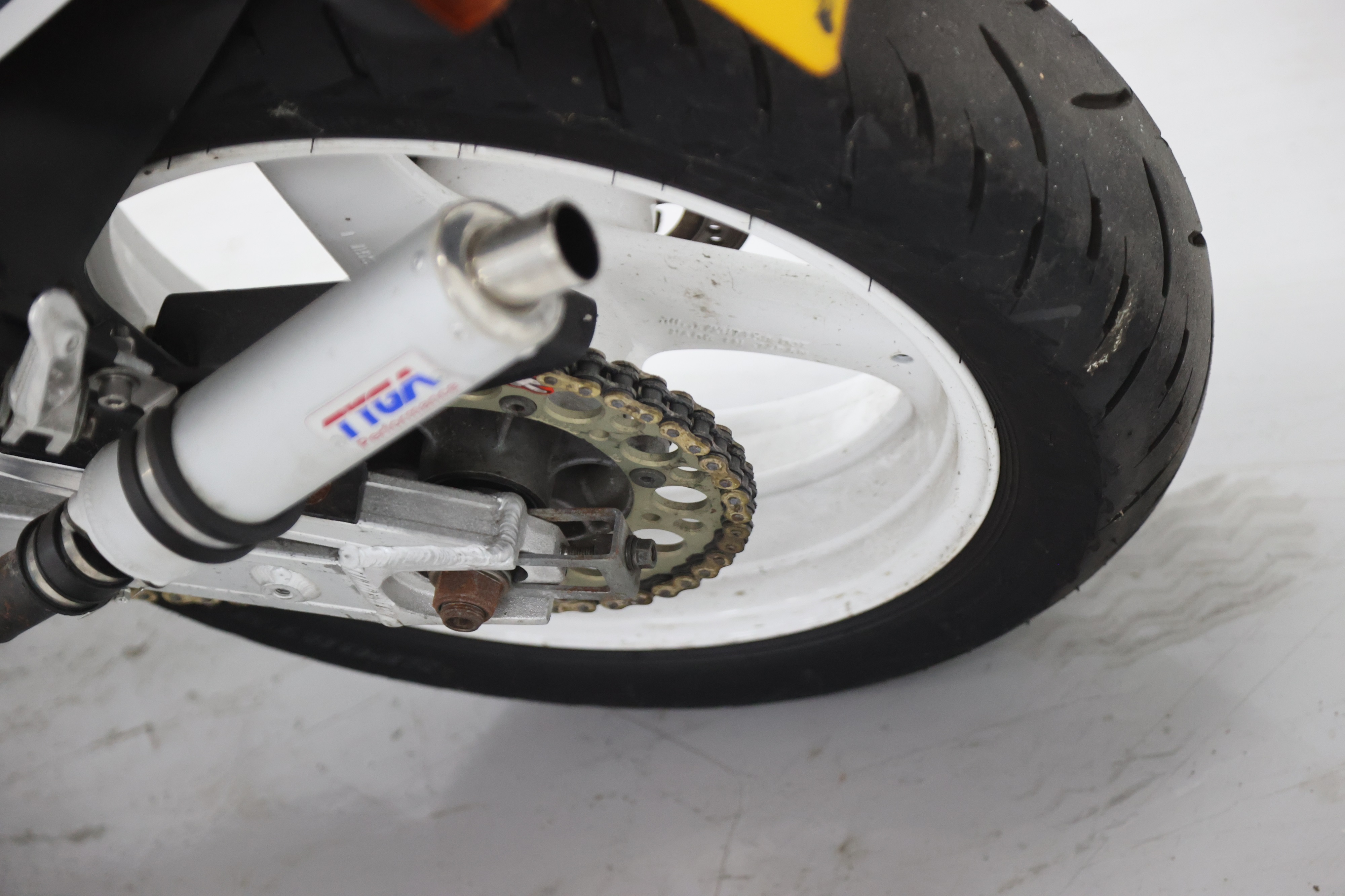 Lot 263 - 1990 Suzuki RGV250