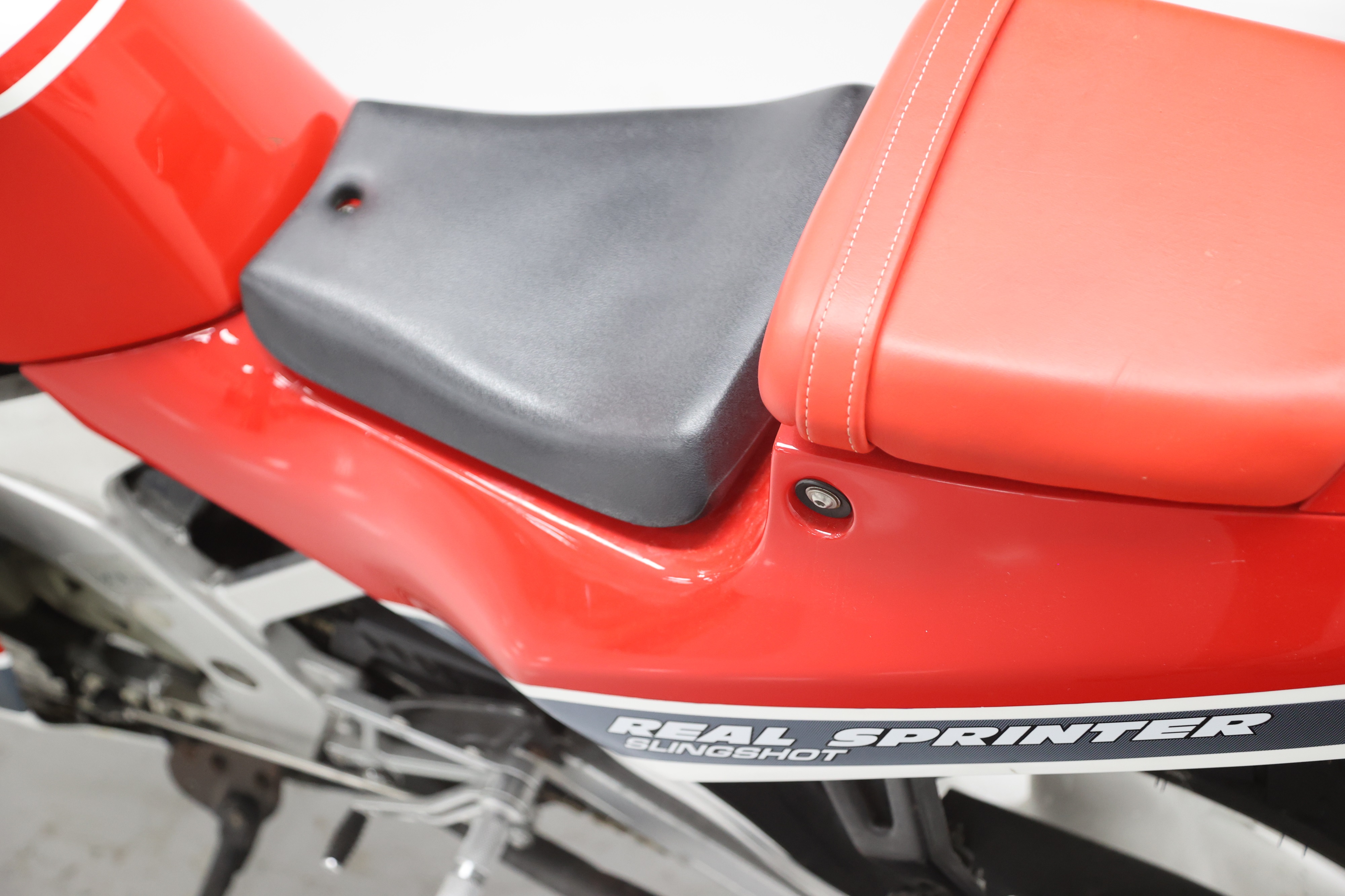 Lot 263 - 1990 Suzuki RGV250