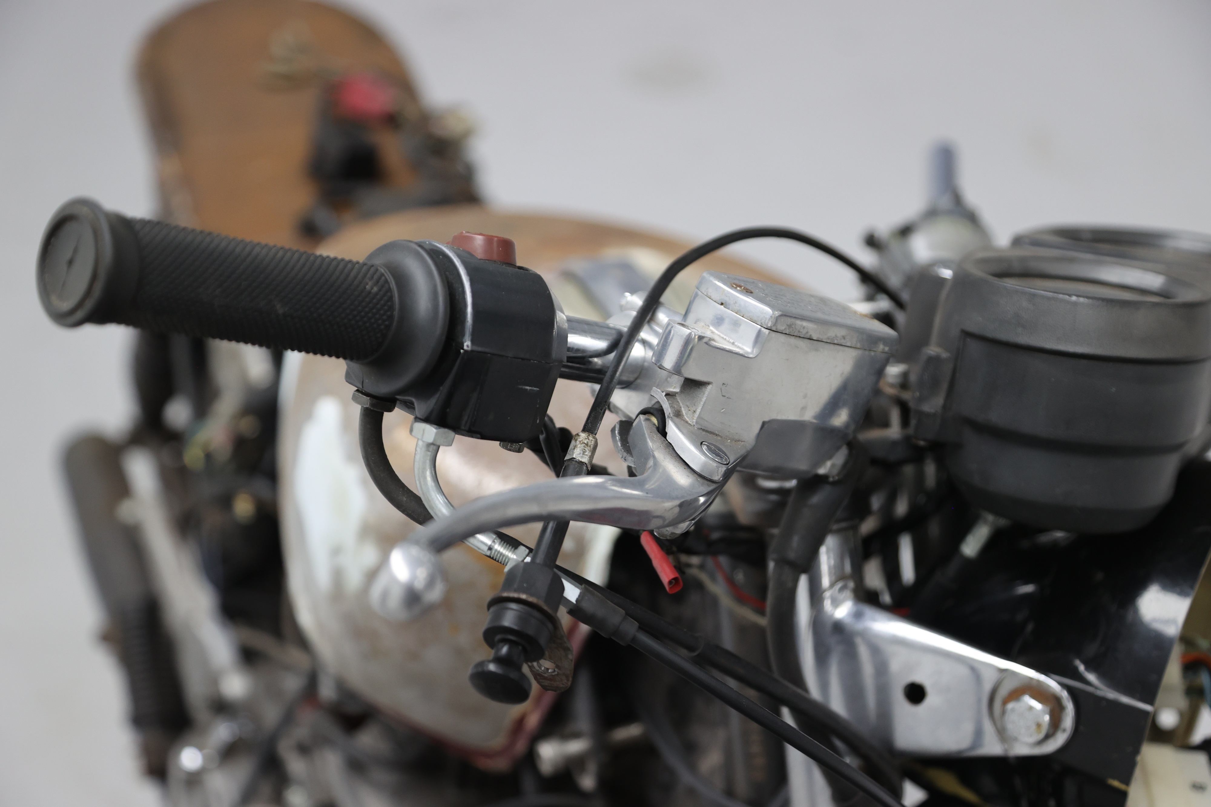 Lot 261 - 1981 Honda CB250N Super Dream