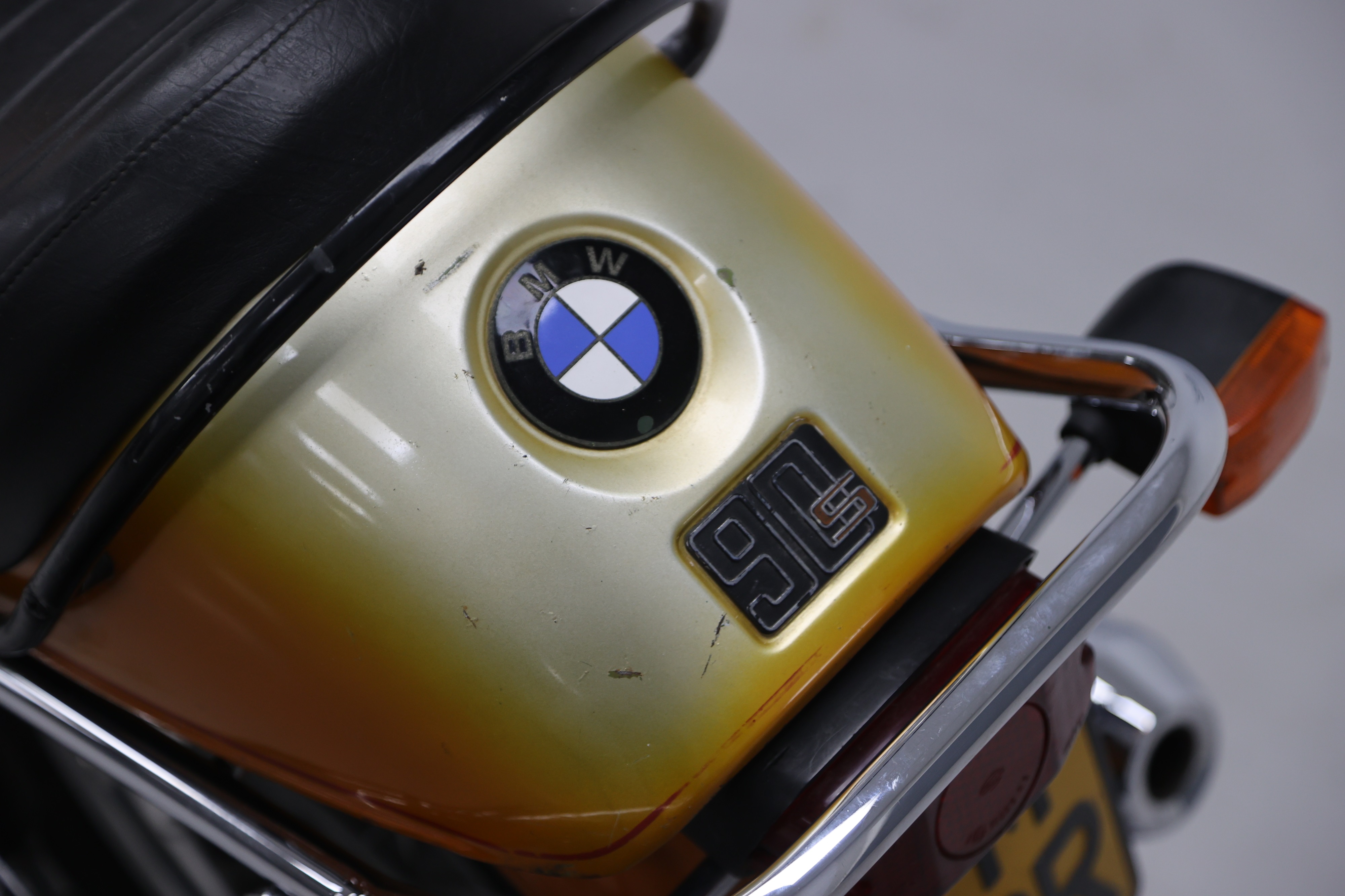 Lot 217 - 1977 BMW R90S