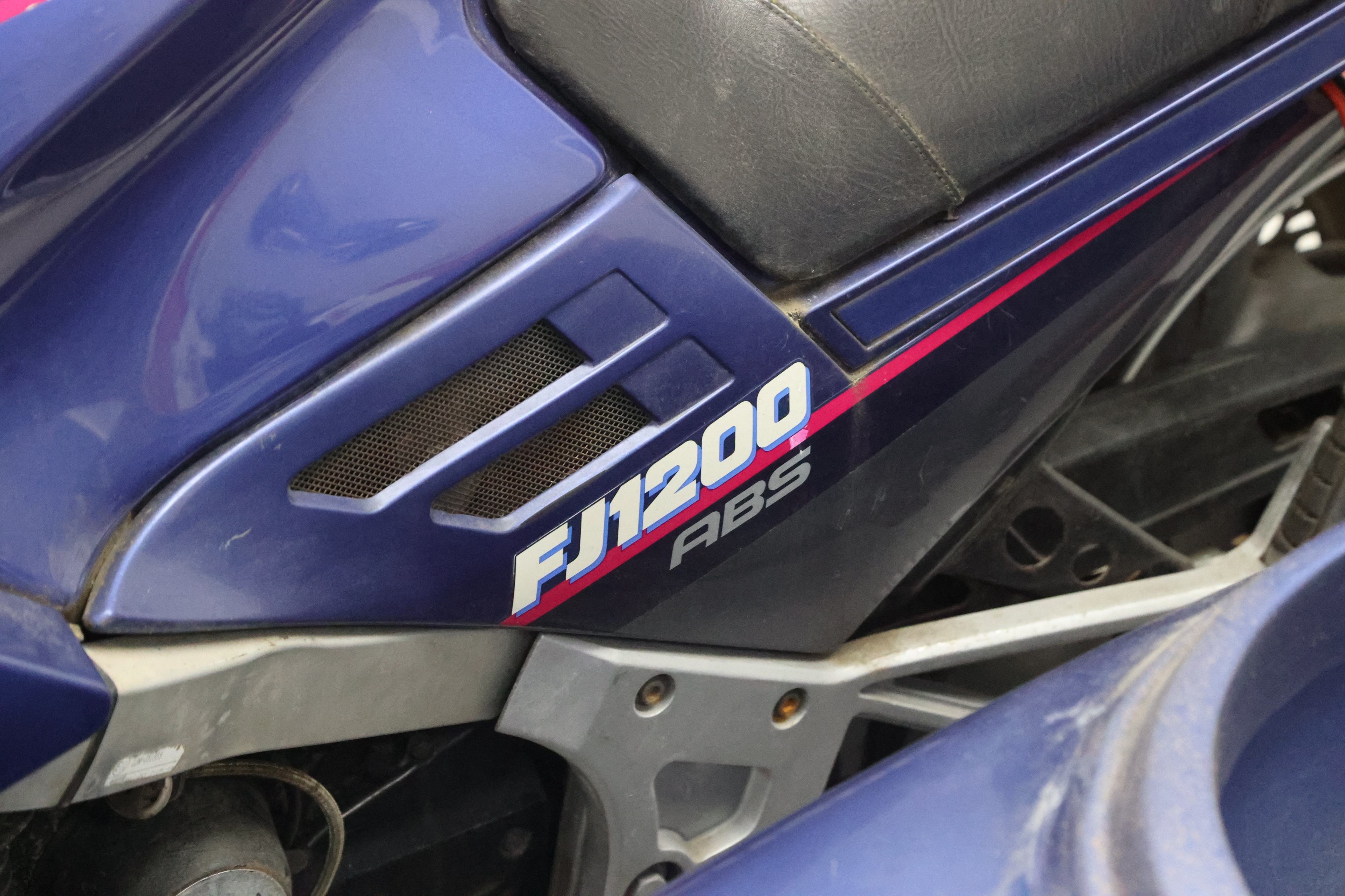 Lot 256 - 1991 Yamaha FJ1200 ABS Combination