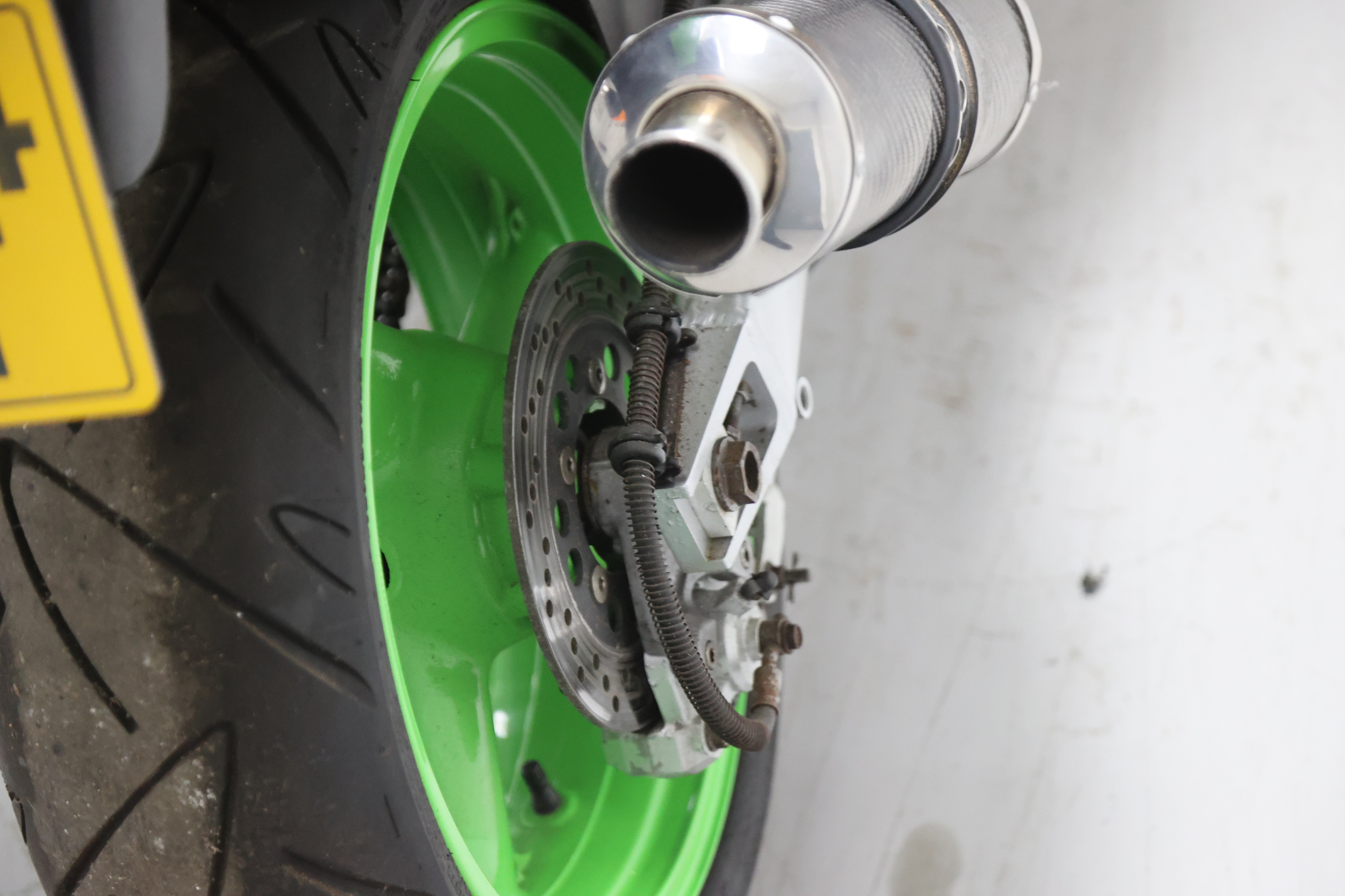 Lot 241 - 1994 Kawasaki ZXR750 L